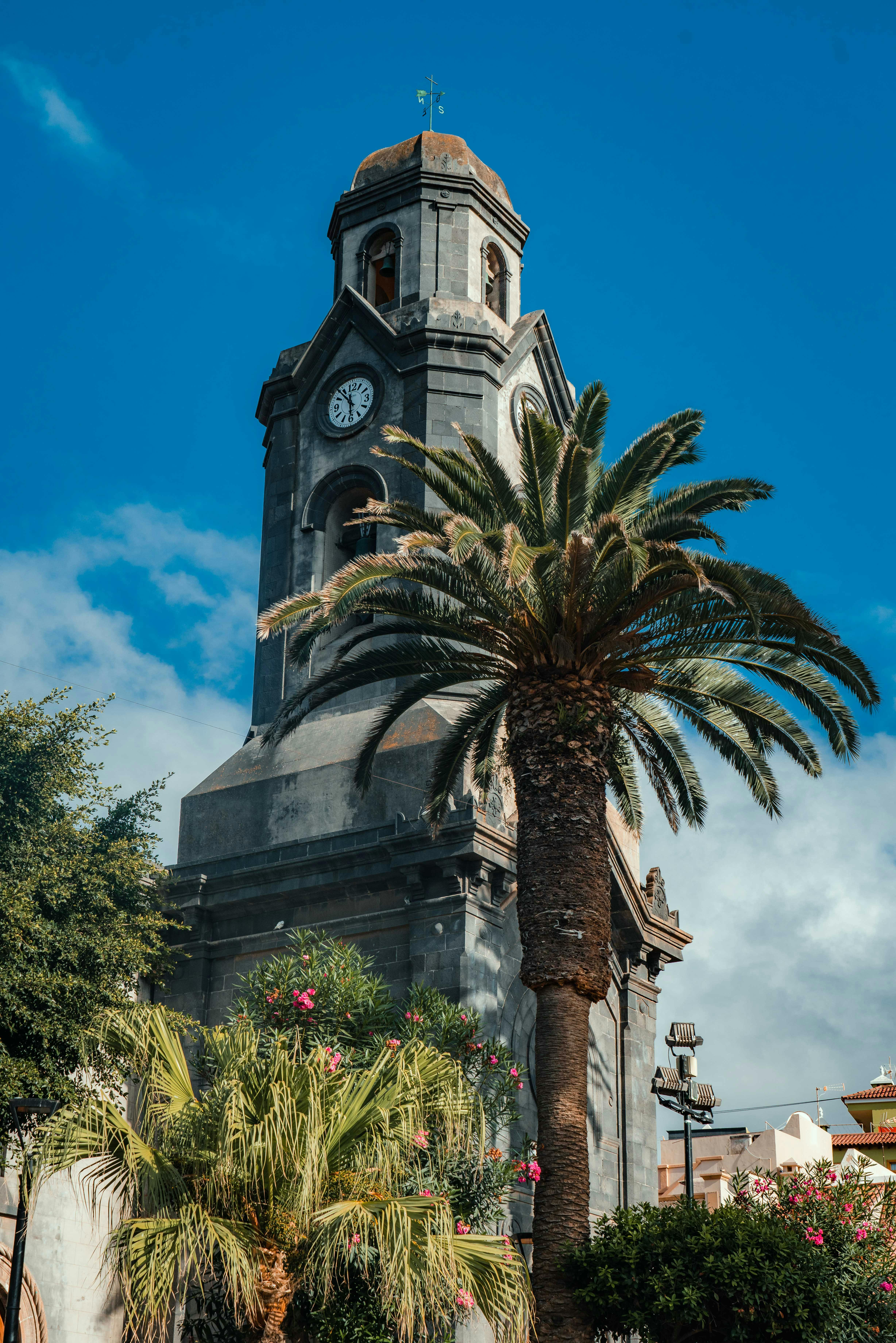 Aerial View of the Bantay Bell Tower, Vigan, Philippines · Free Stock Photo