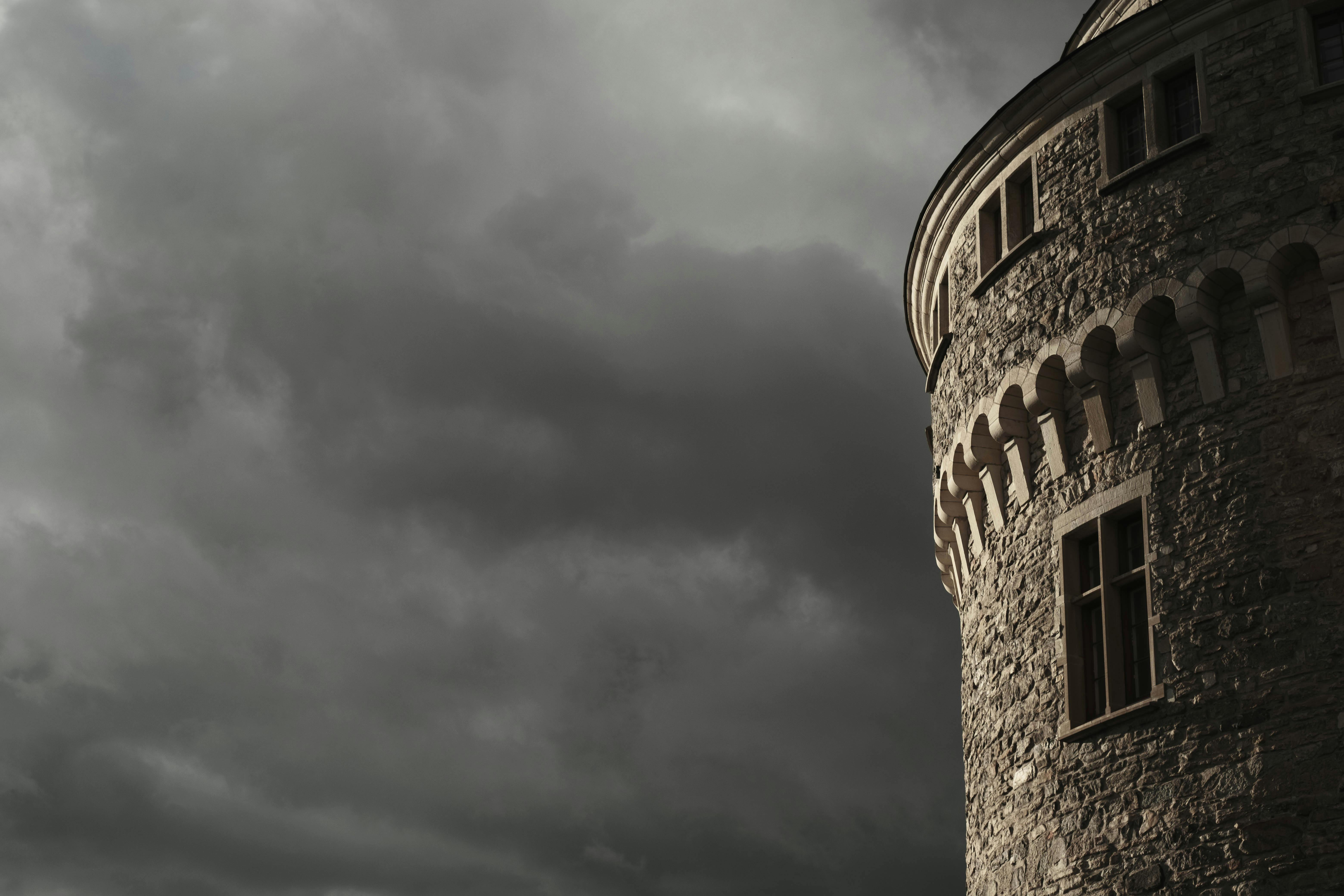 Clouds over Tower · Free Stock Photo