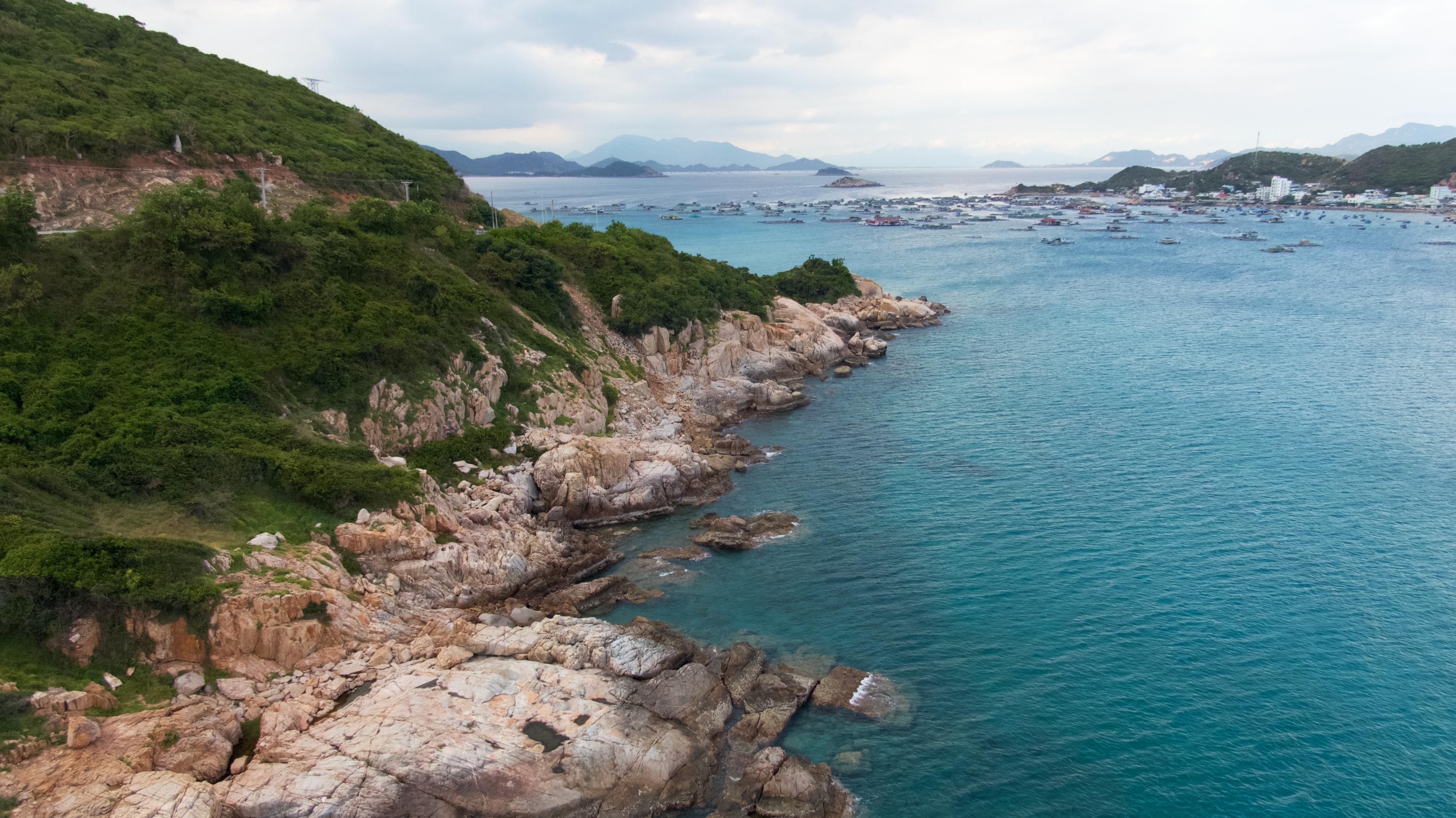 Seascape with Flock of Ships and Islands · Free Stock Photo