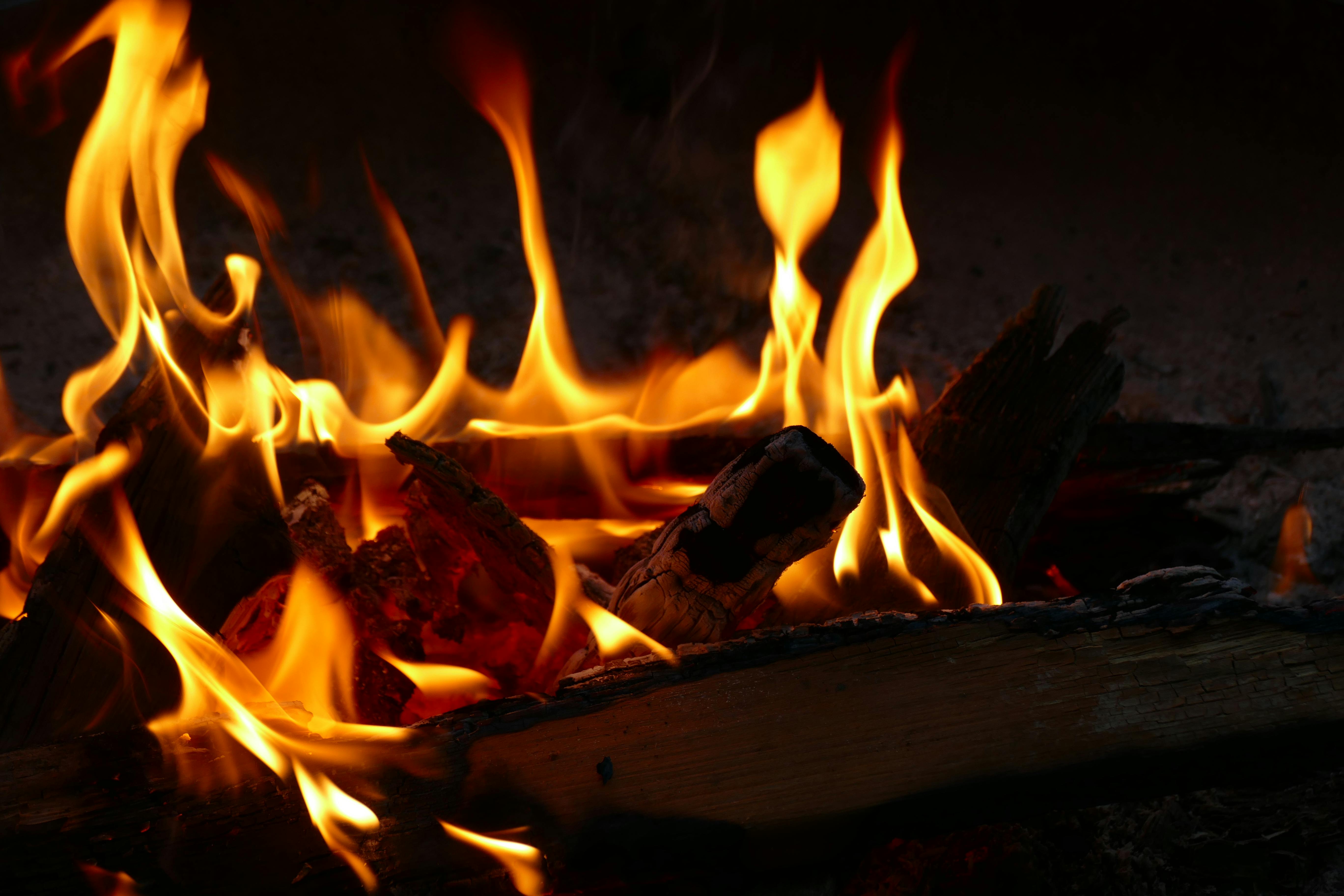 Burning Plastics Photos, Download Free Burning Plastics Stock Photos ...