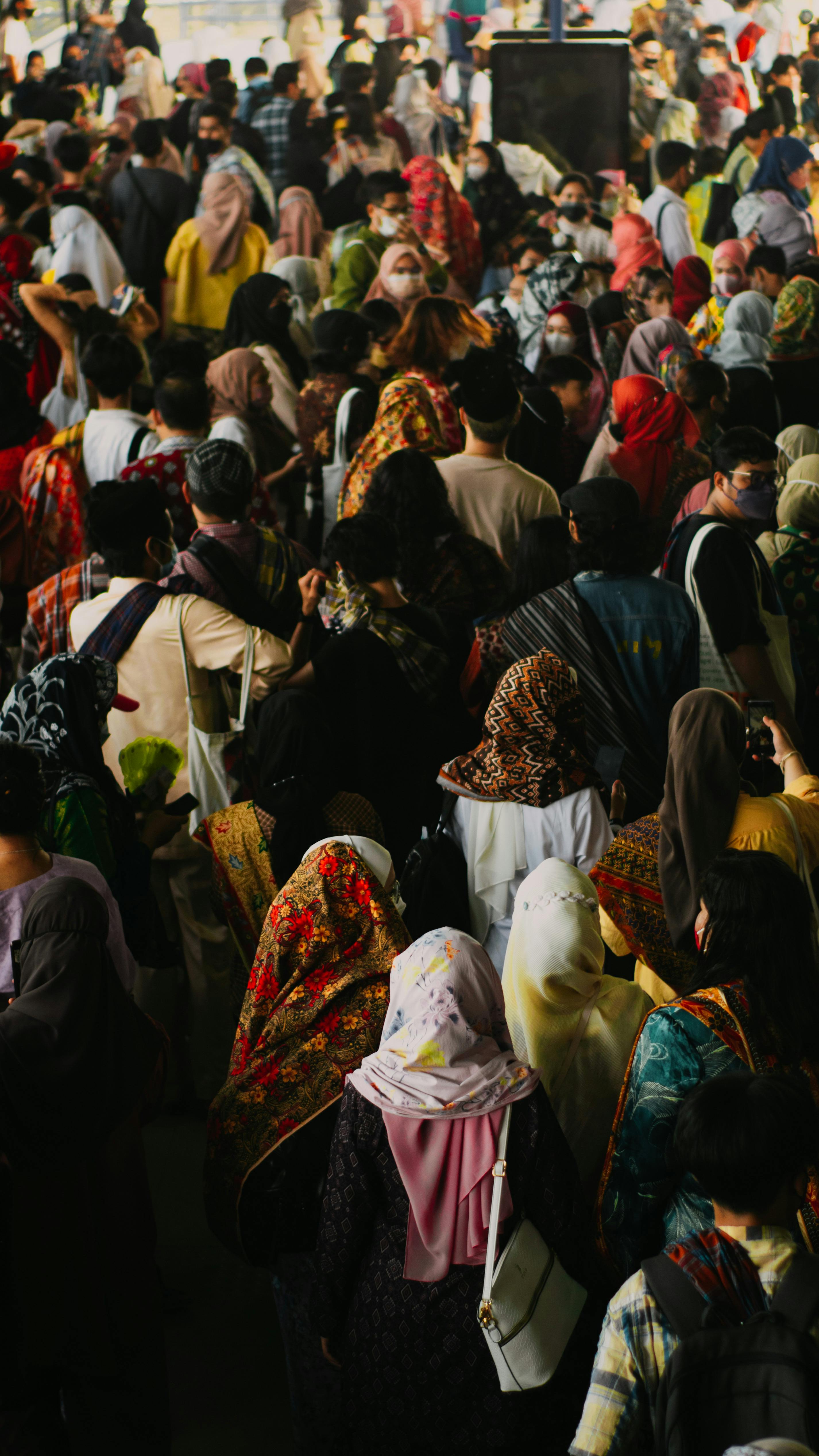 Crowd of Women in Hijabs on Street · Free Stock Photo