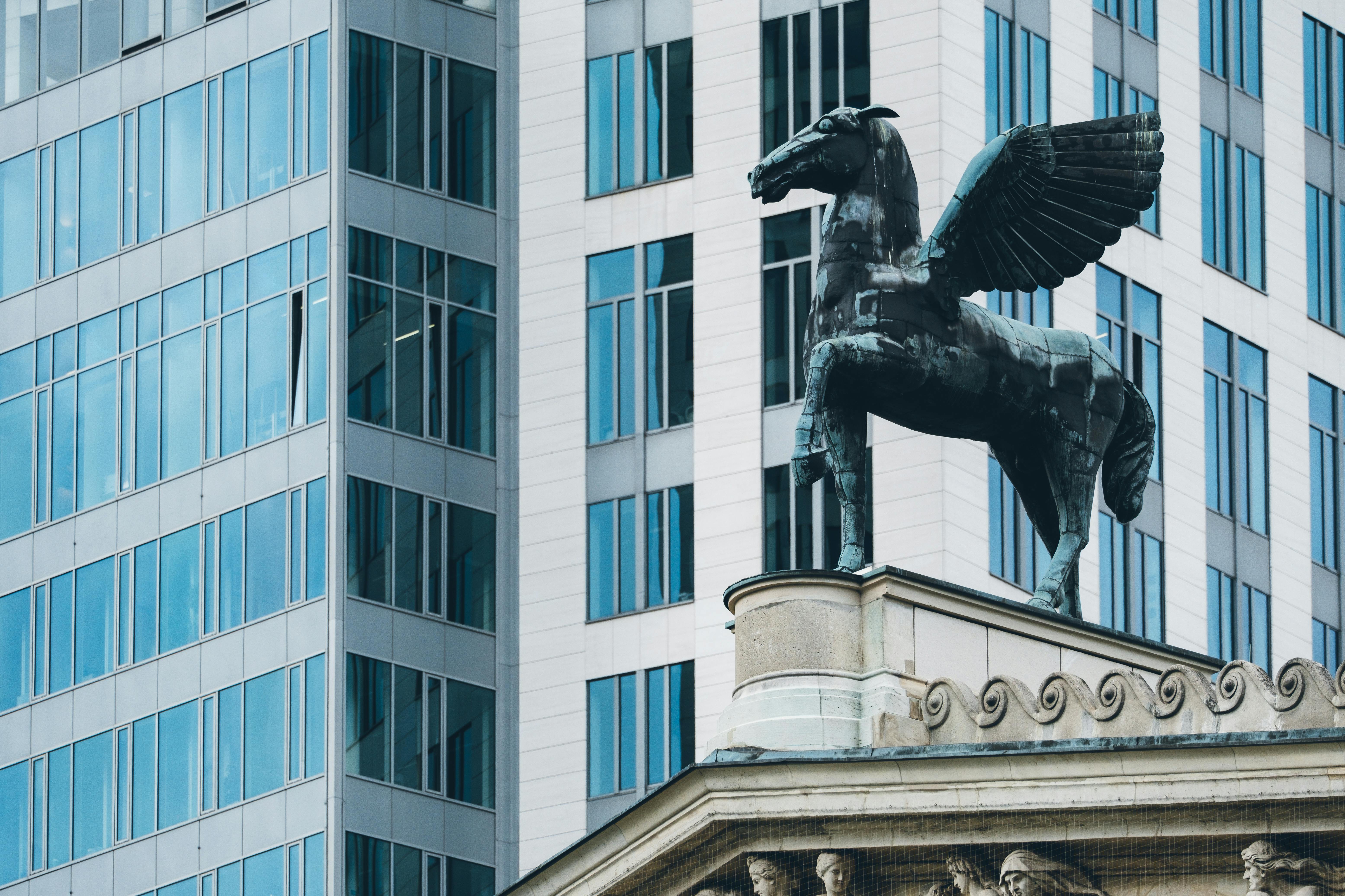 Pegasus Statue · Free Stock Photo