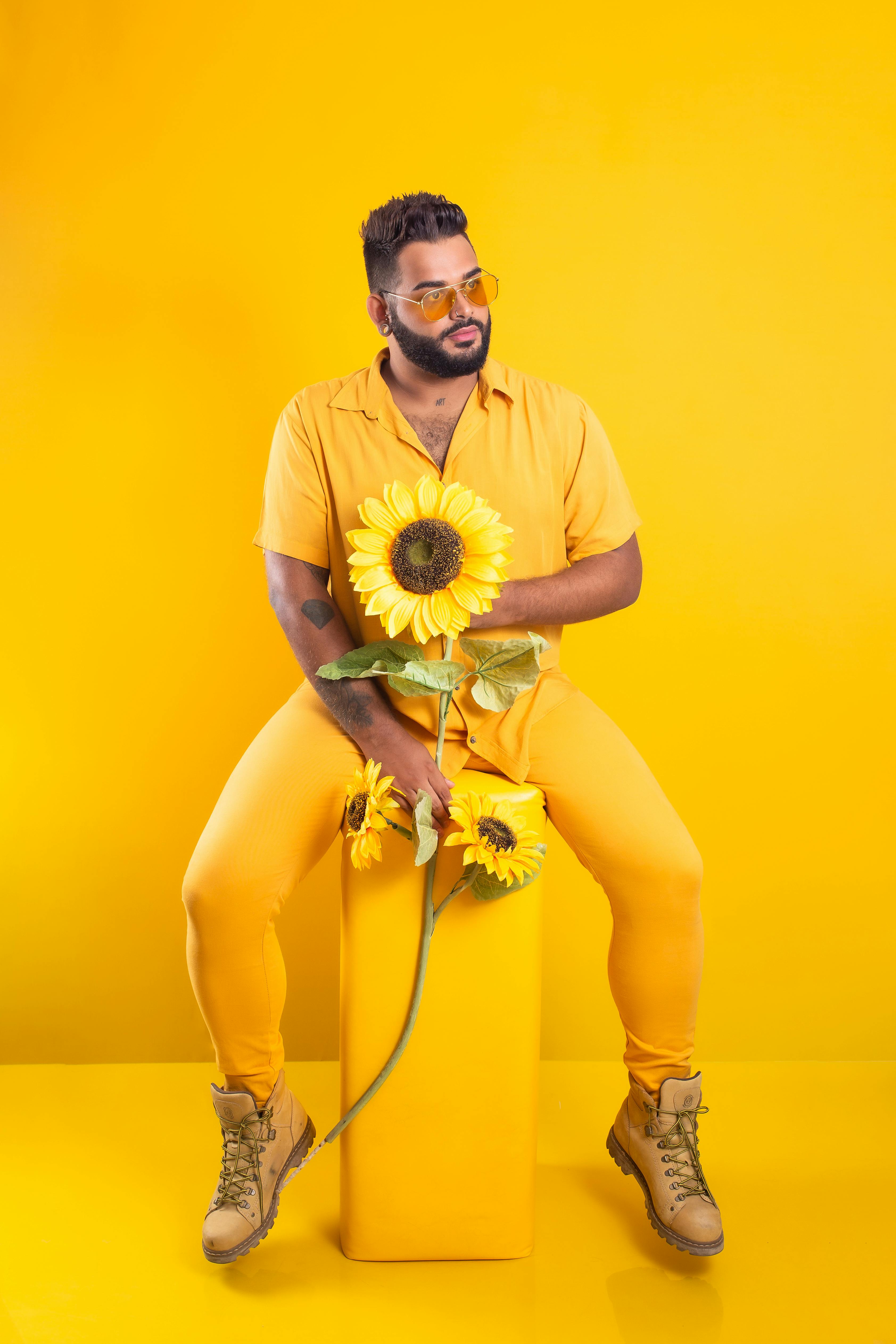 Yellow Studio Background Photos, Download The BEST Free Yellow Studio ...