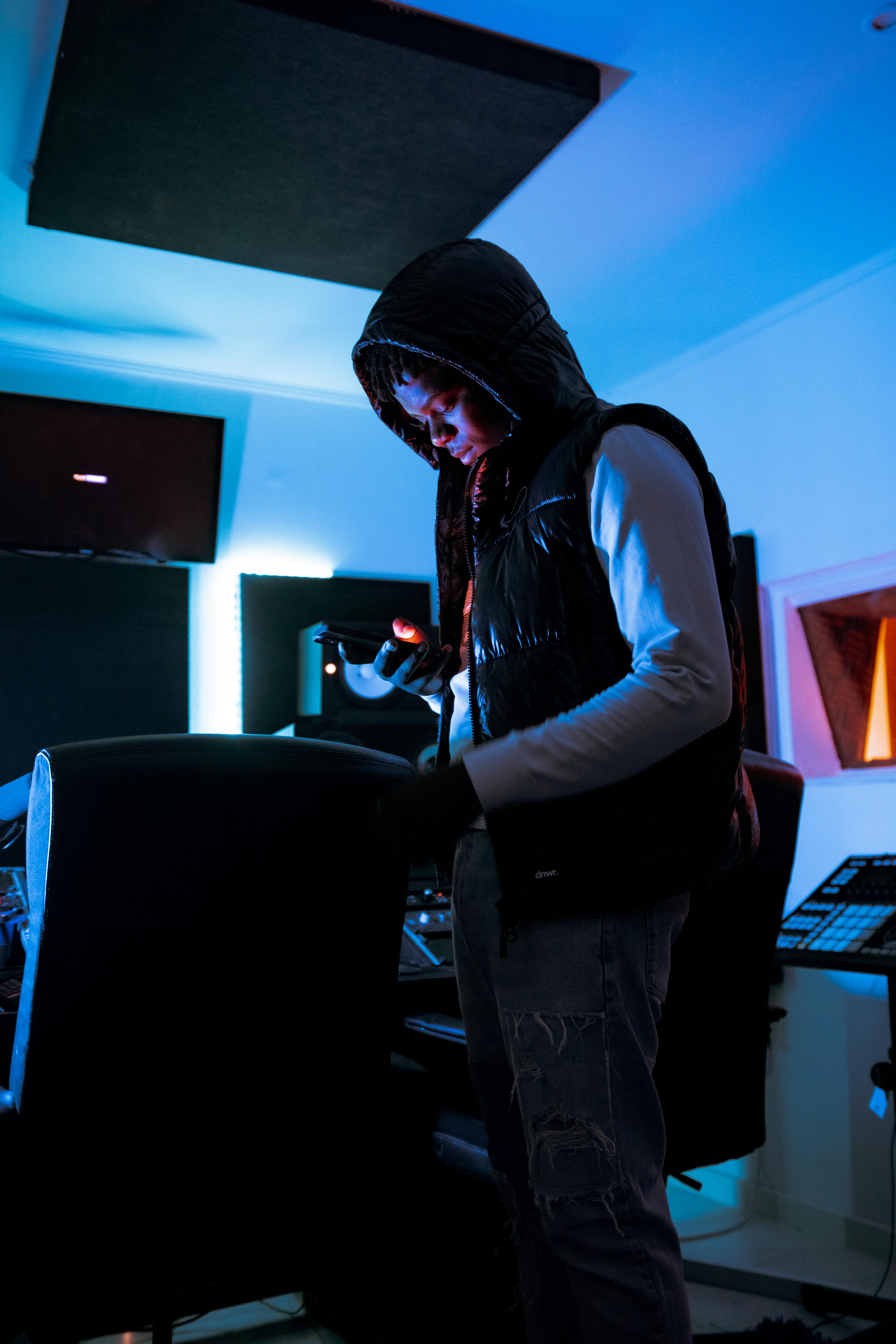 Man Standing In Dark Room Photos, Download The BEST Free Man Standing ...