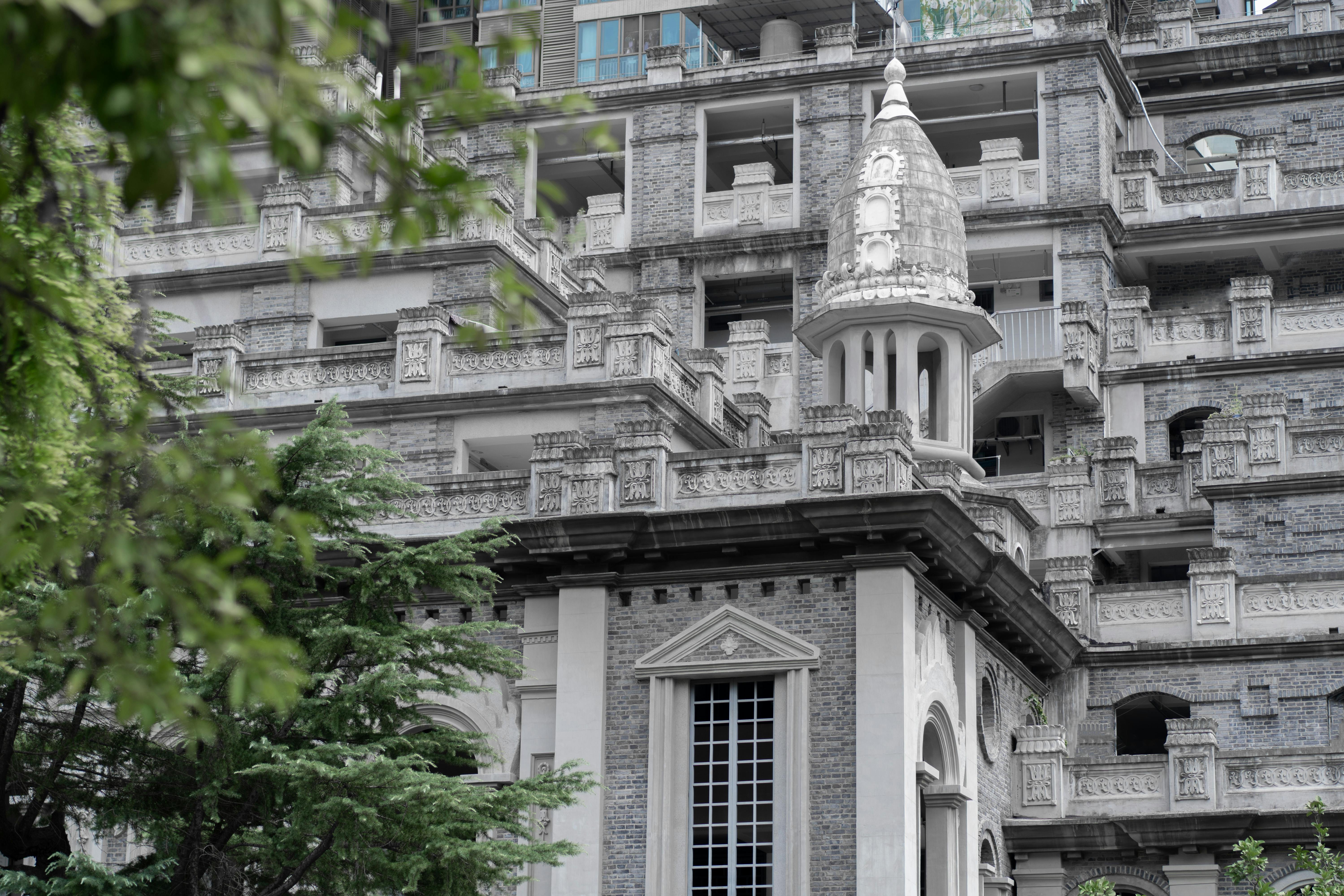 Old Historic Building Facade · Free Stock Photo