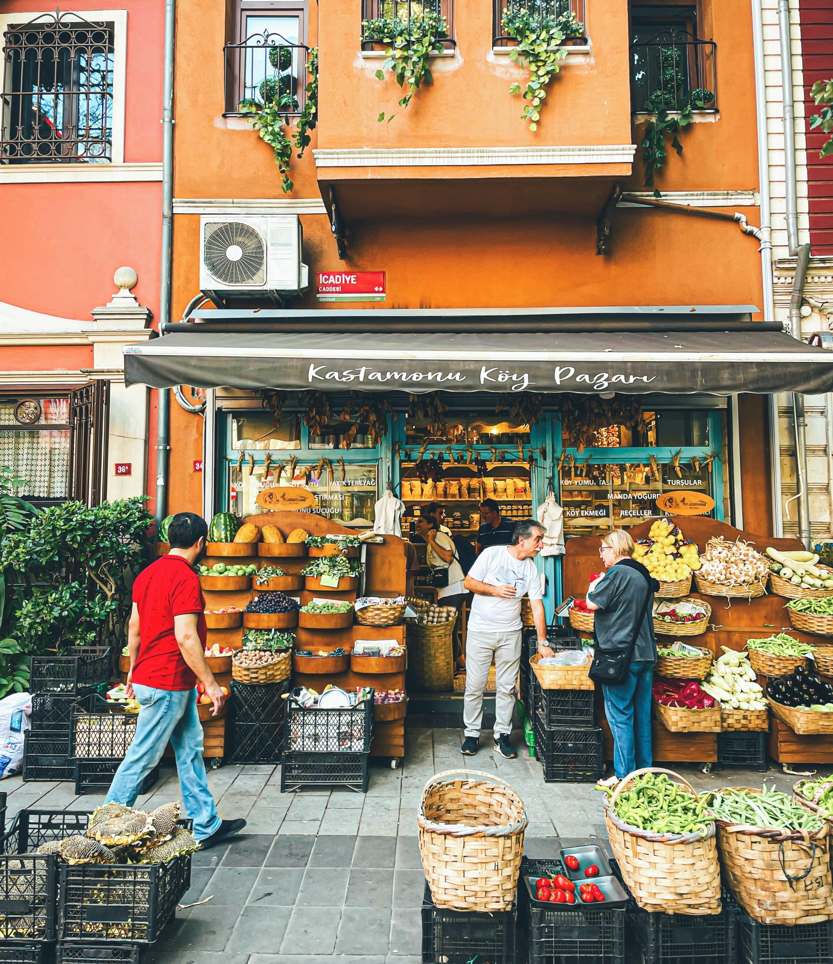 People Shopping on the Street · Free Stock Photo