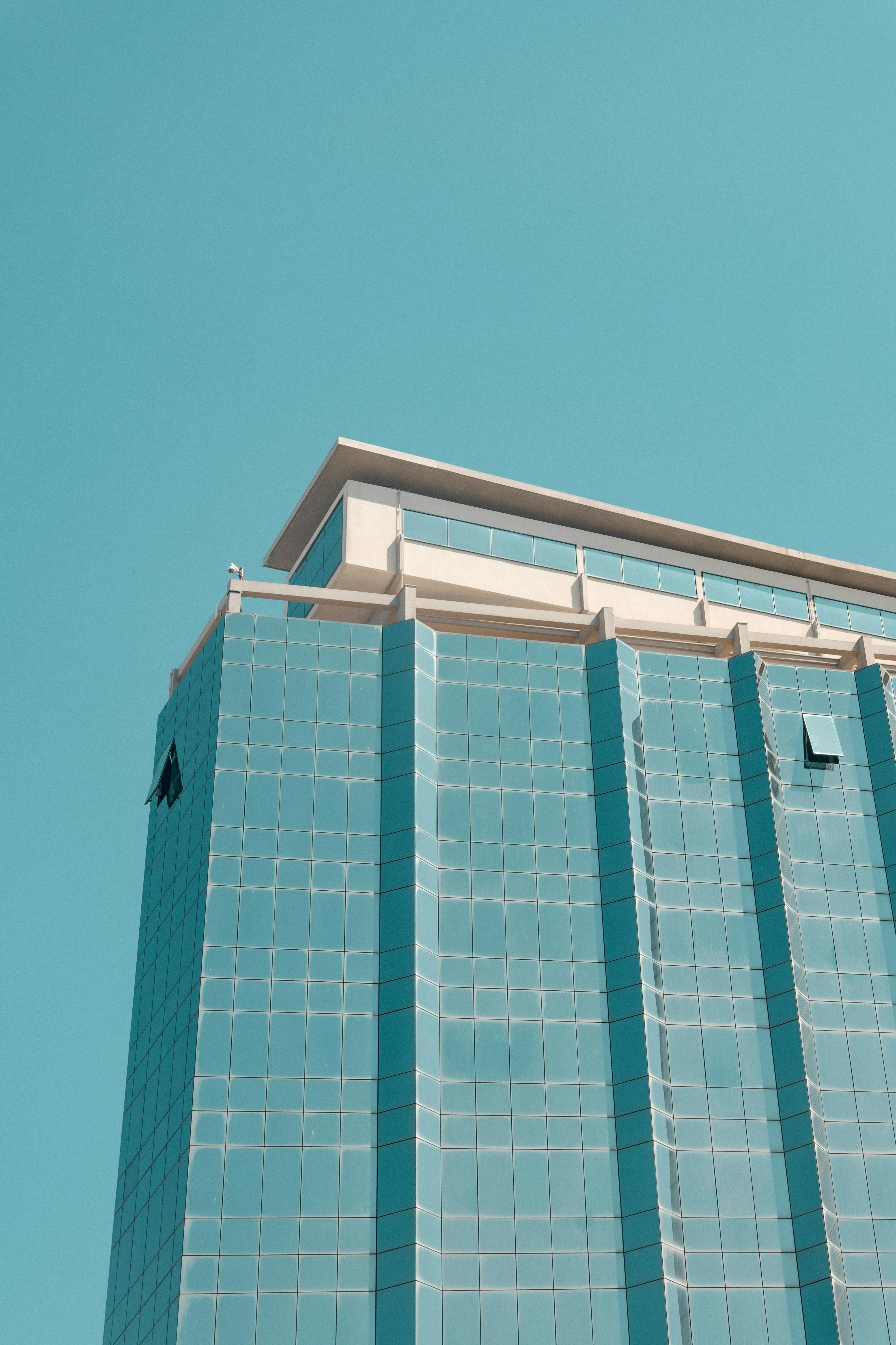 Building Under Blue Sky · Free Stock Photo