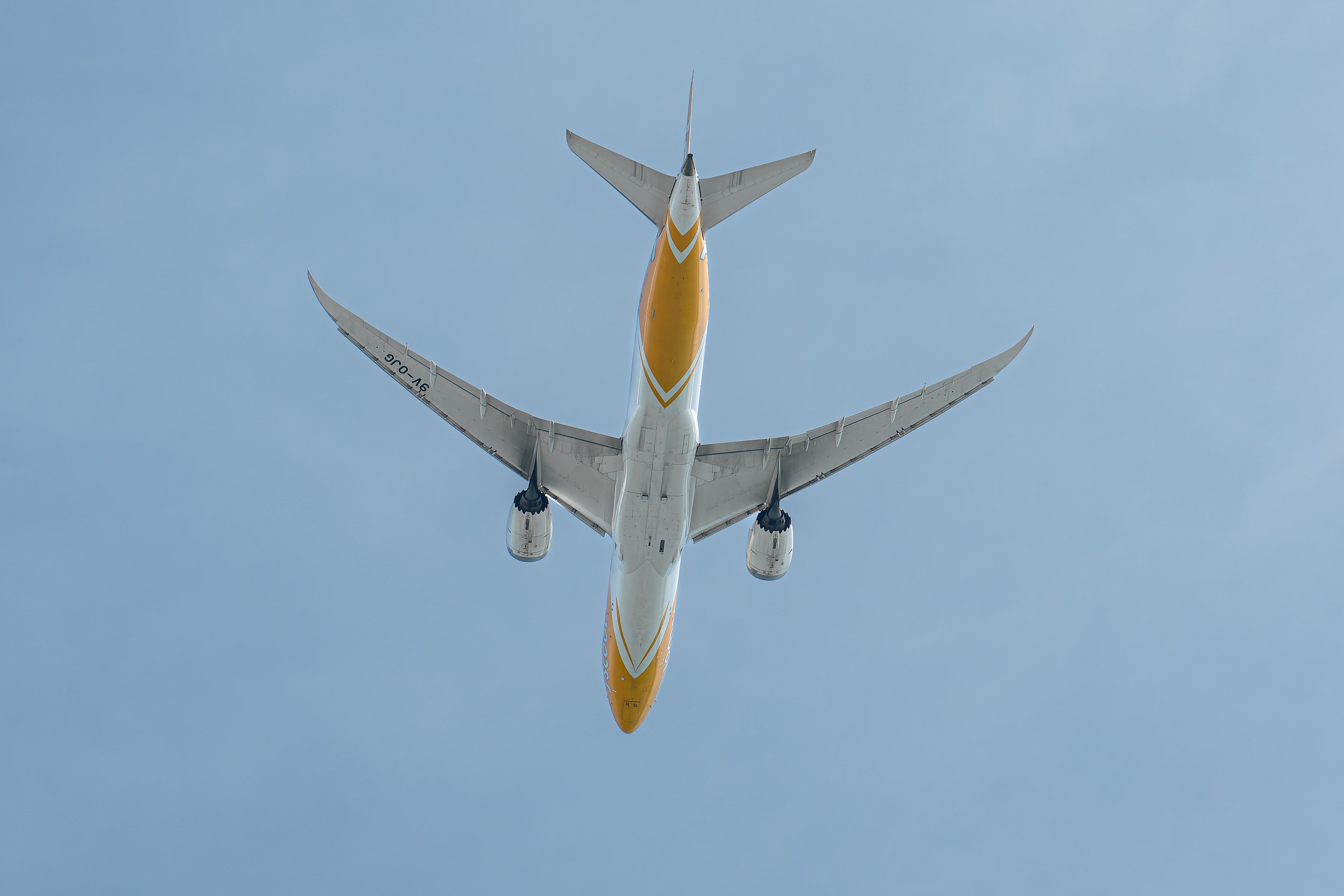 Widebody Plane Photos, Download Free Widebody Plane Stock Photos & HD ...