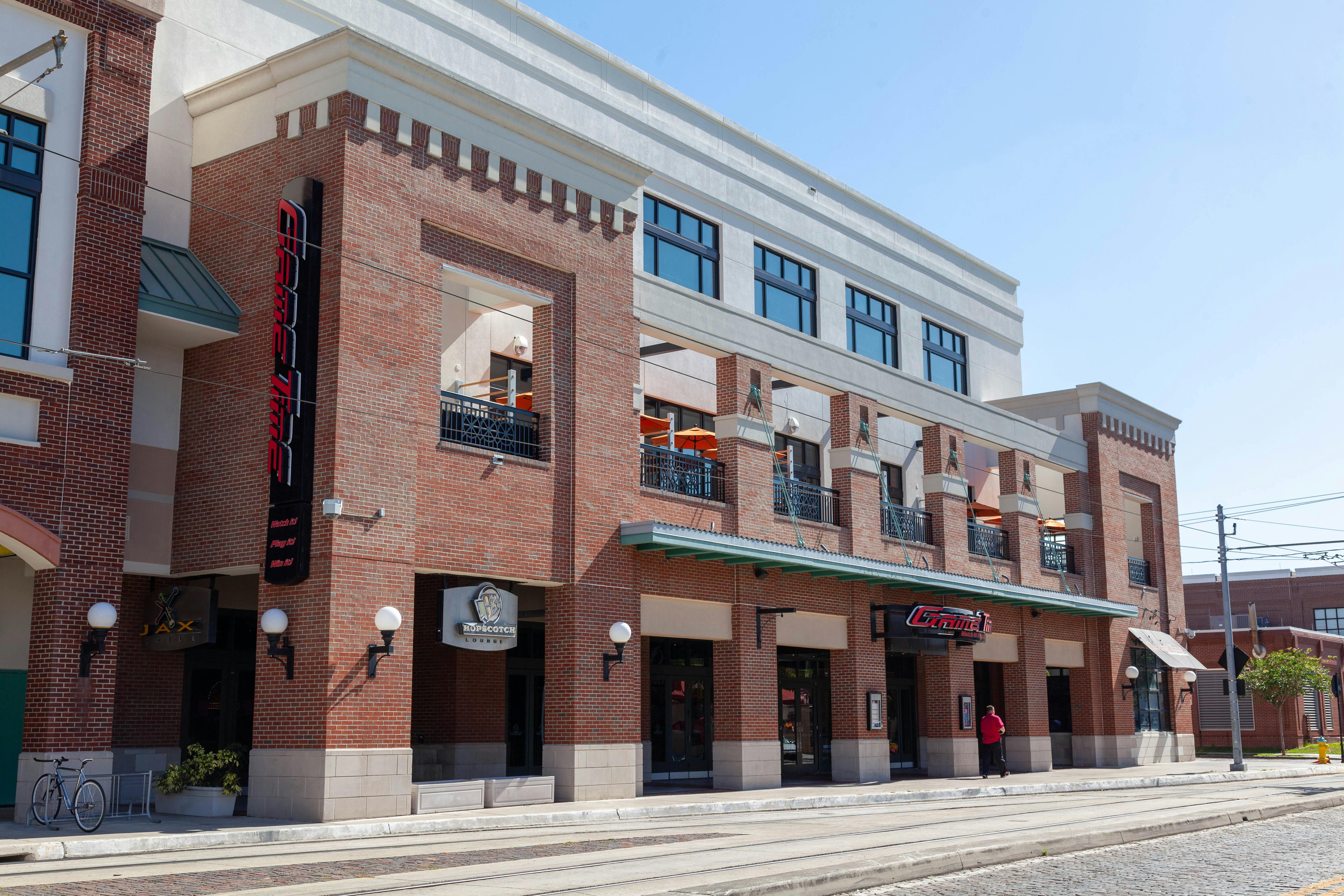 Cayman Cove Bar In Tampa Florida Photos, Download The BEST Free Cayman ...