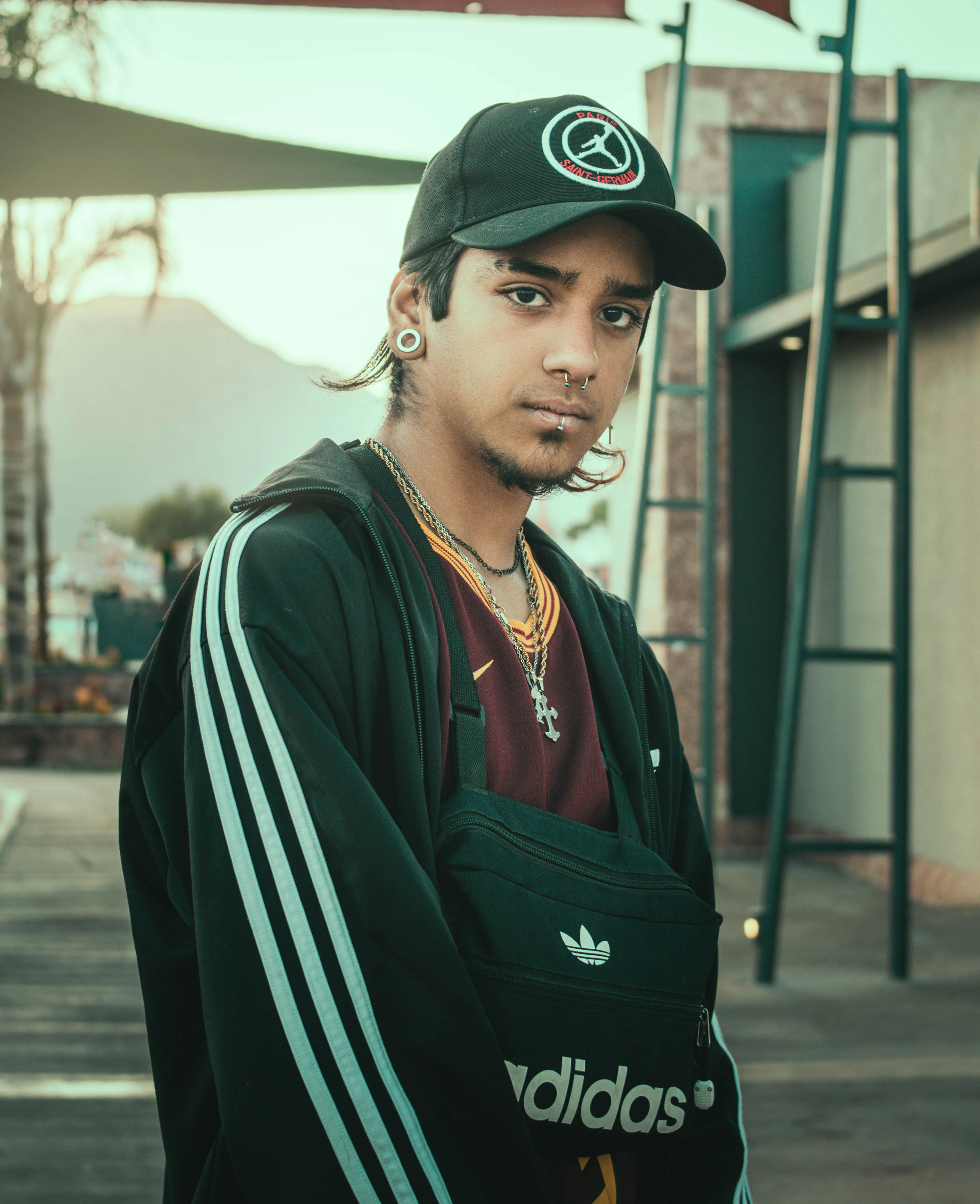 Ladder Ring Photos, Download The BEST Free Ladder Ring Stock Photos ...