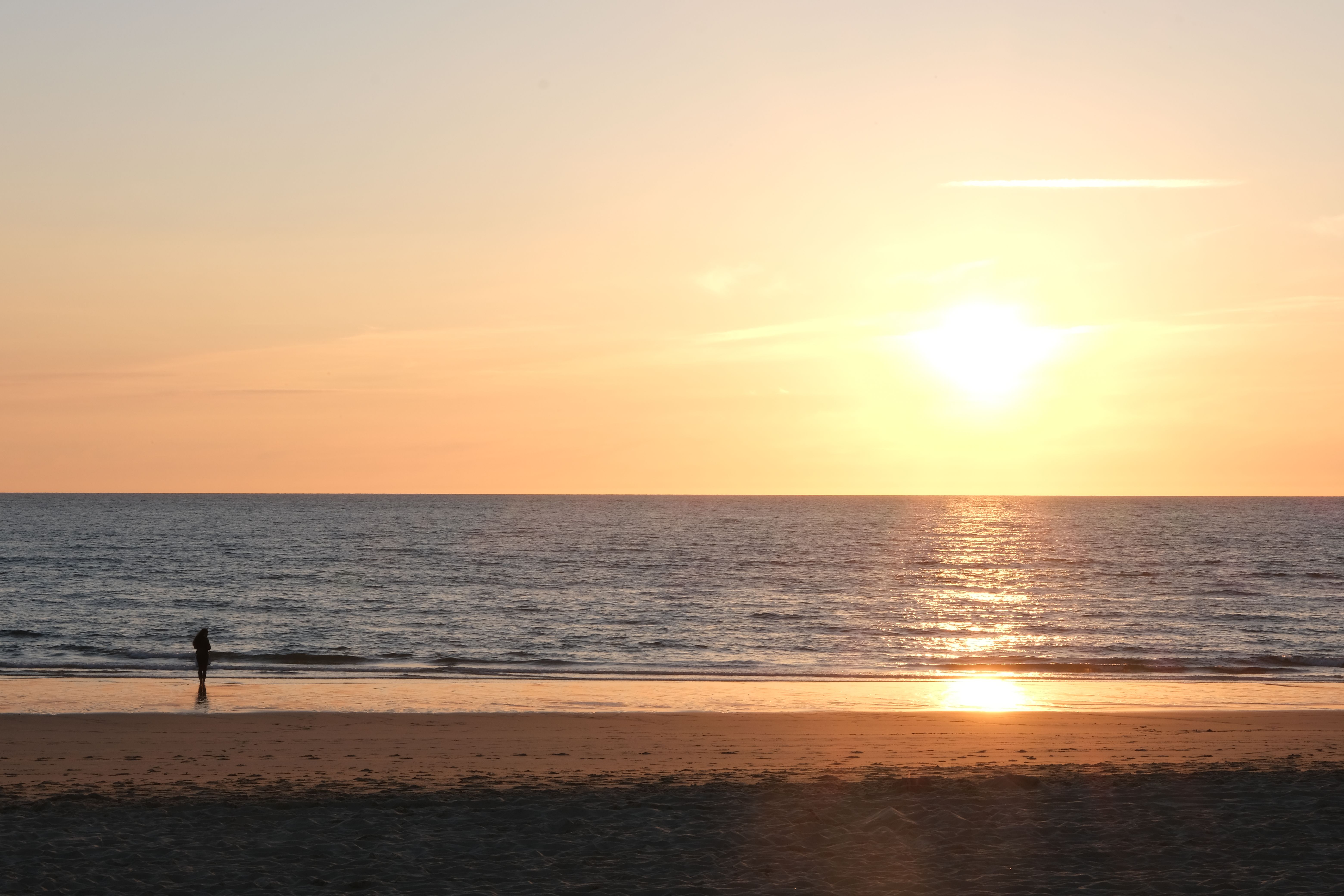 Sunset Over the Seas · Free Stock Photo