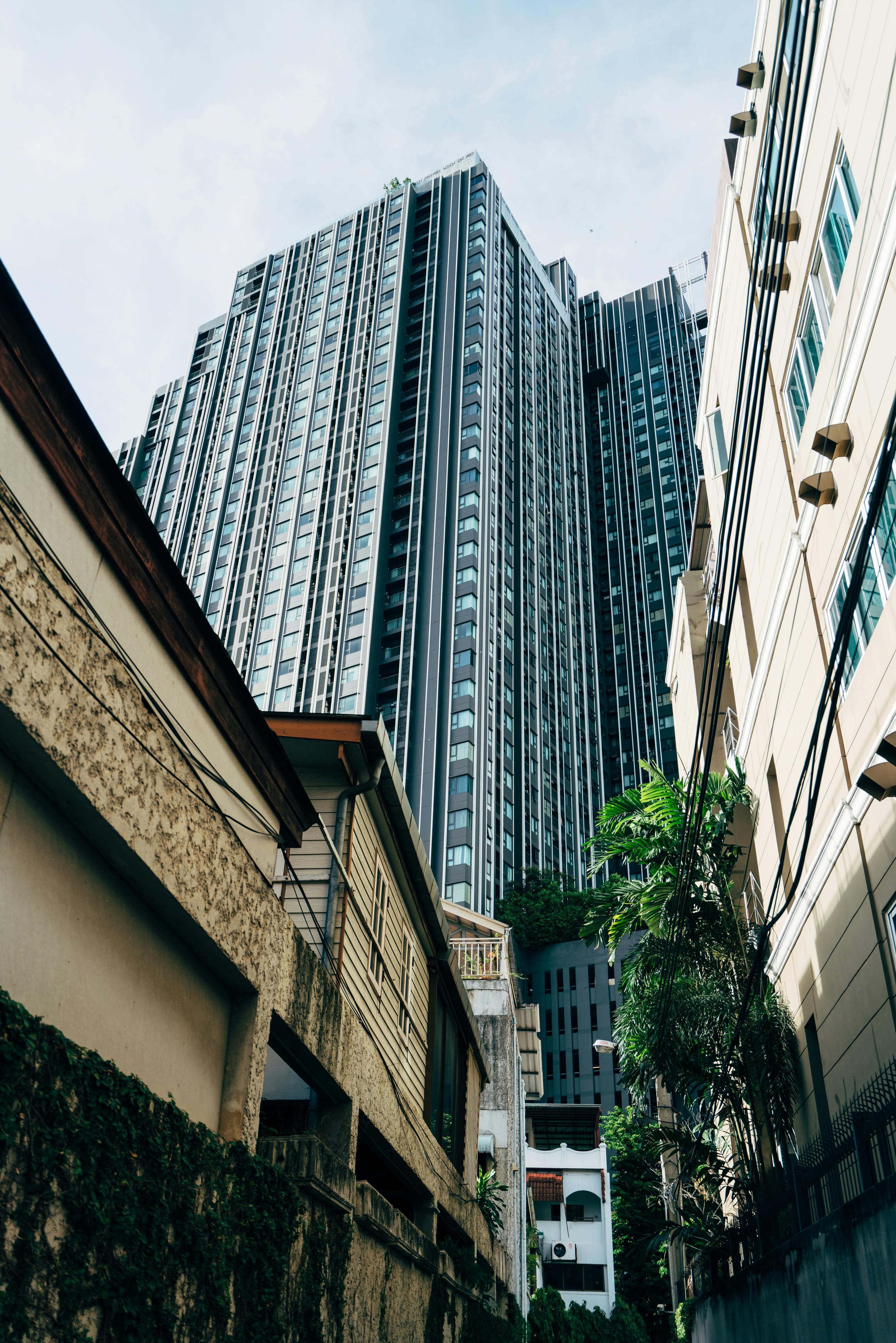 High-rise Photography of High-rise Building · Free Stock Photo