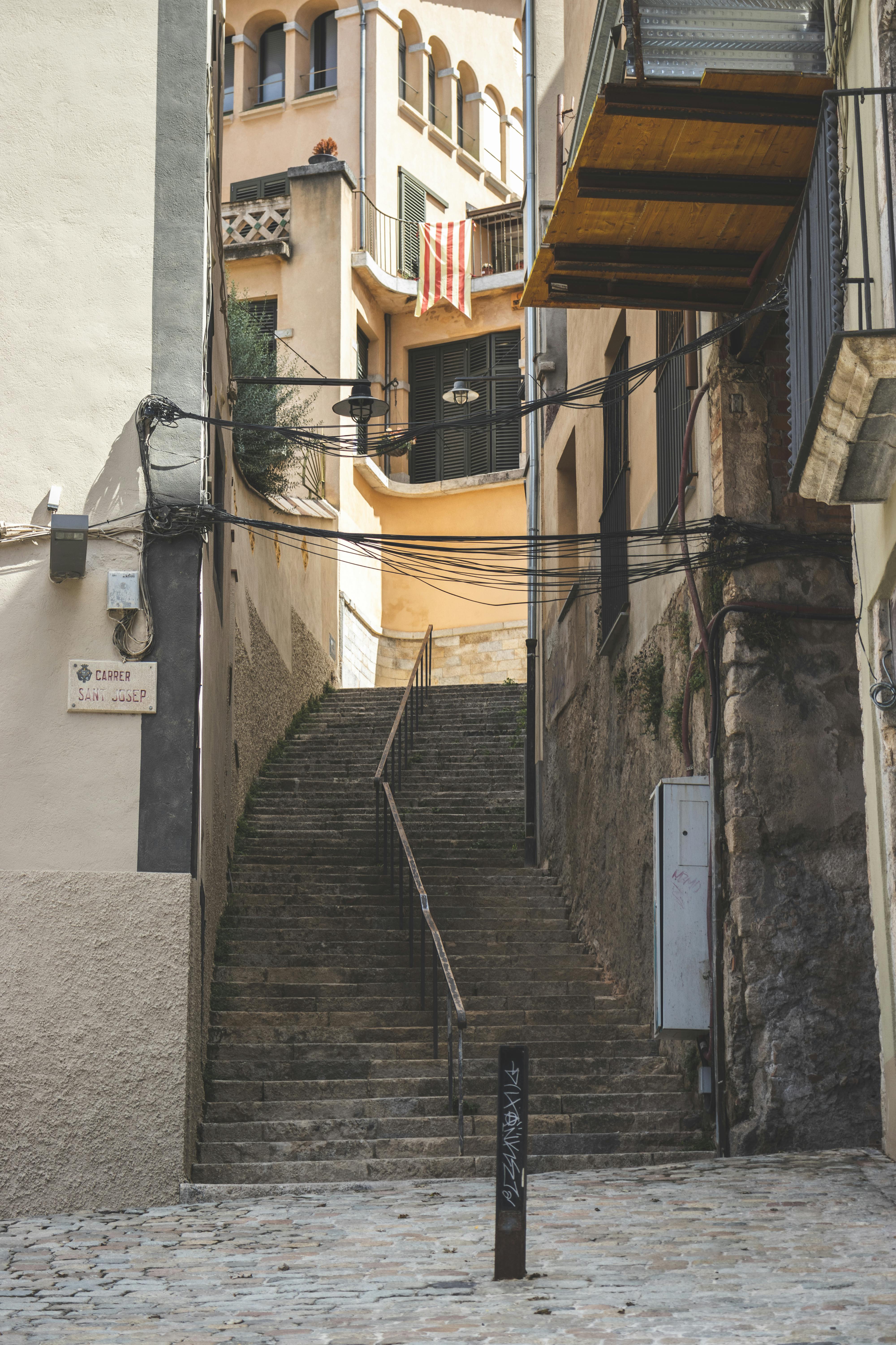 Staircase on an Alleyway · Free Stock Photo