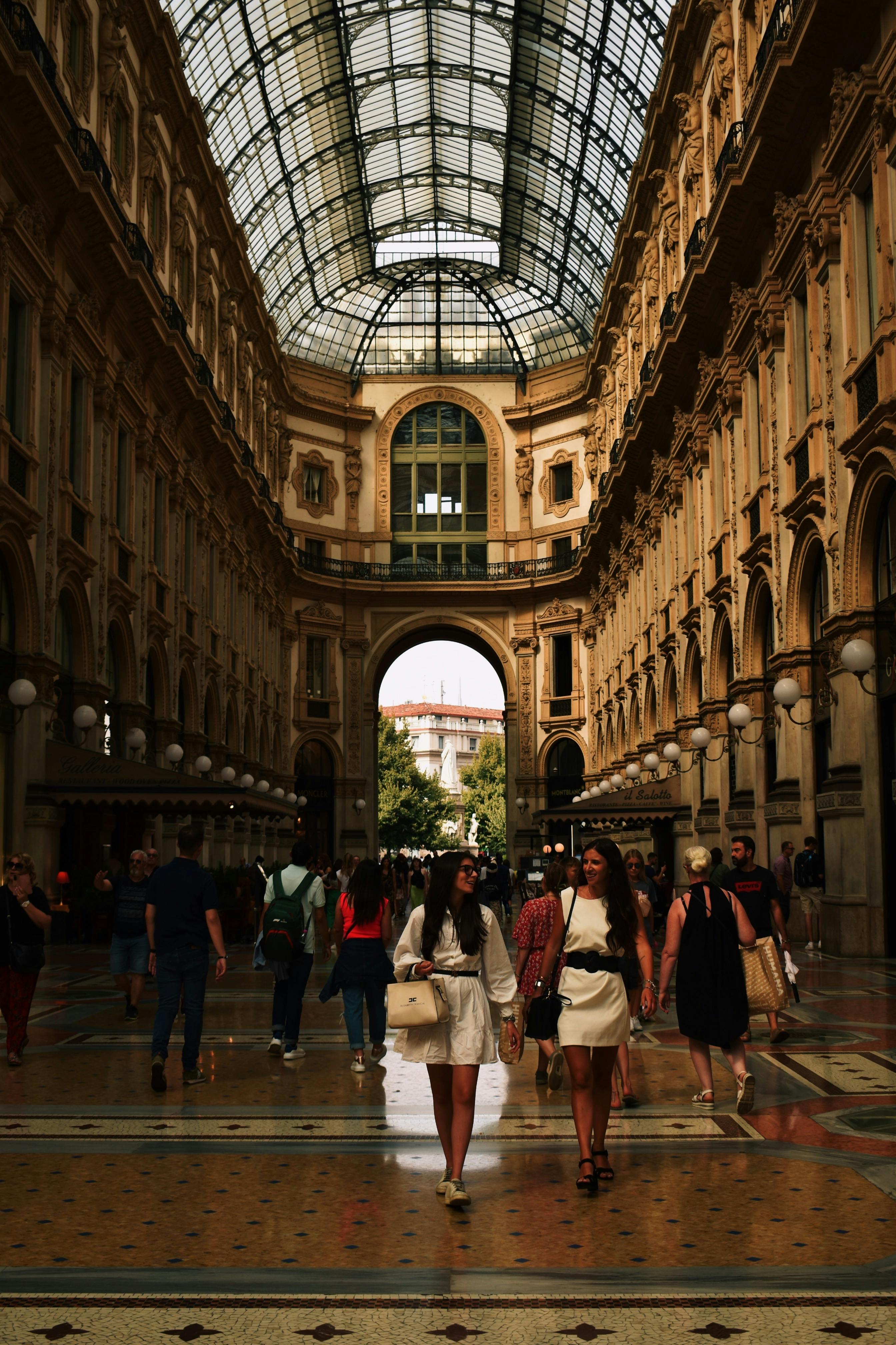 Crowd in Shopping Mall · Free Stock Photo