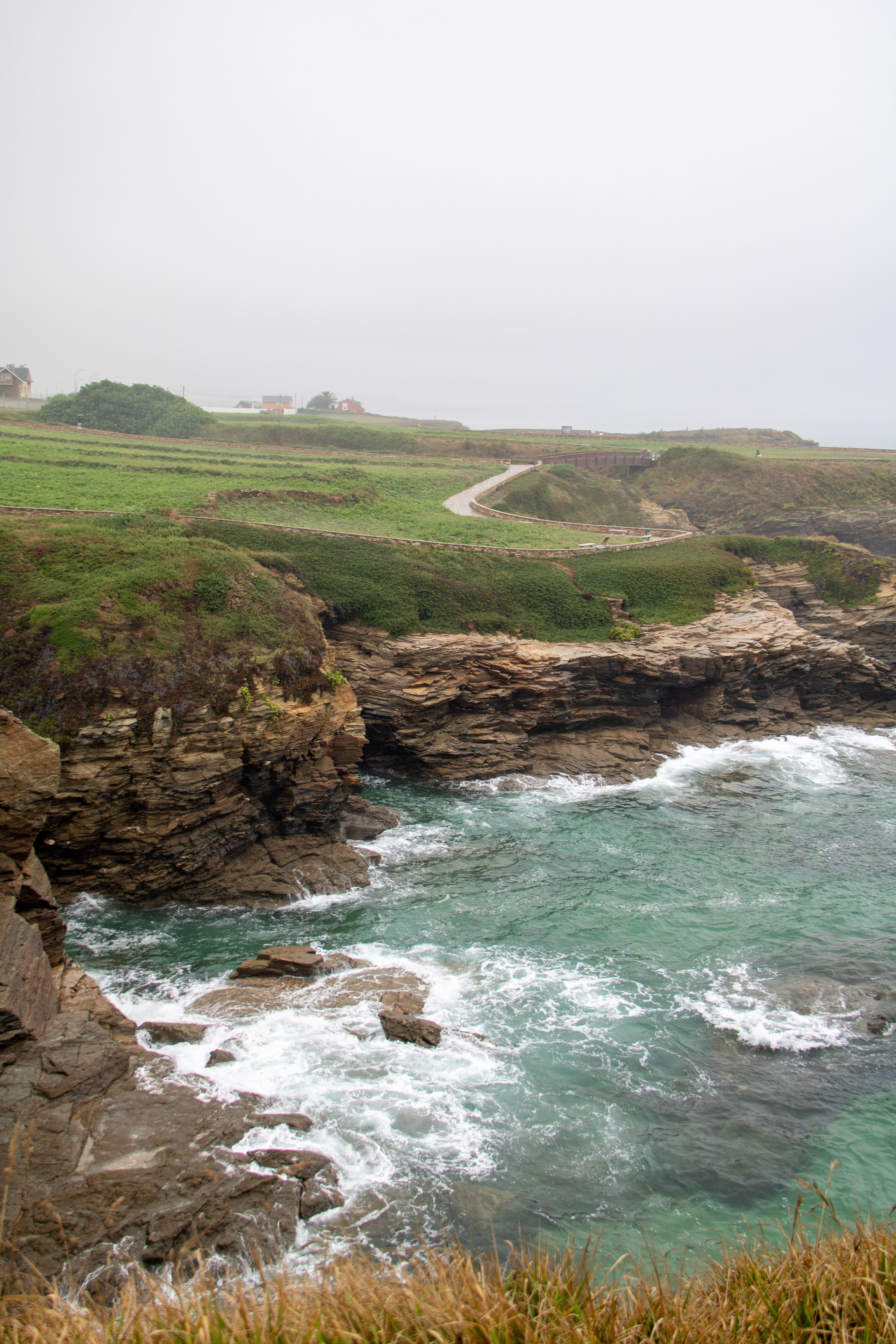 Waves Splashing on Cliff in Nature · Free Stock Photo
