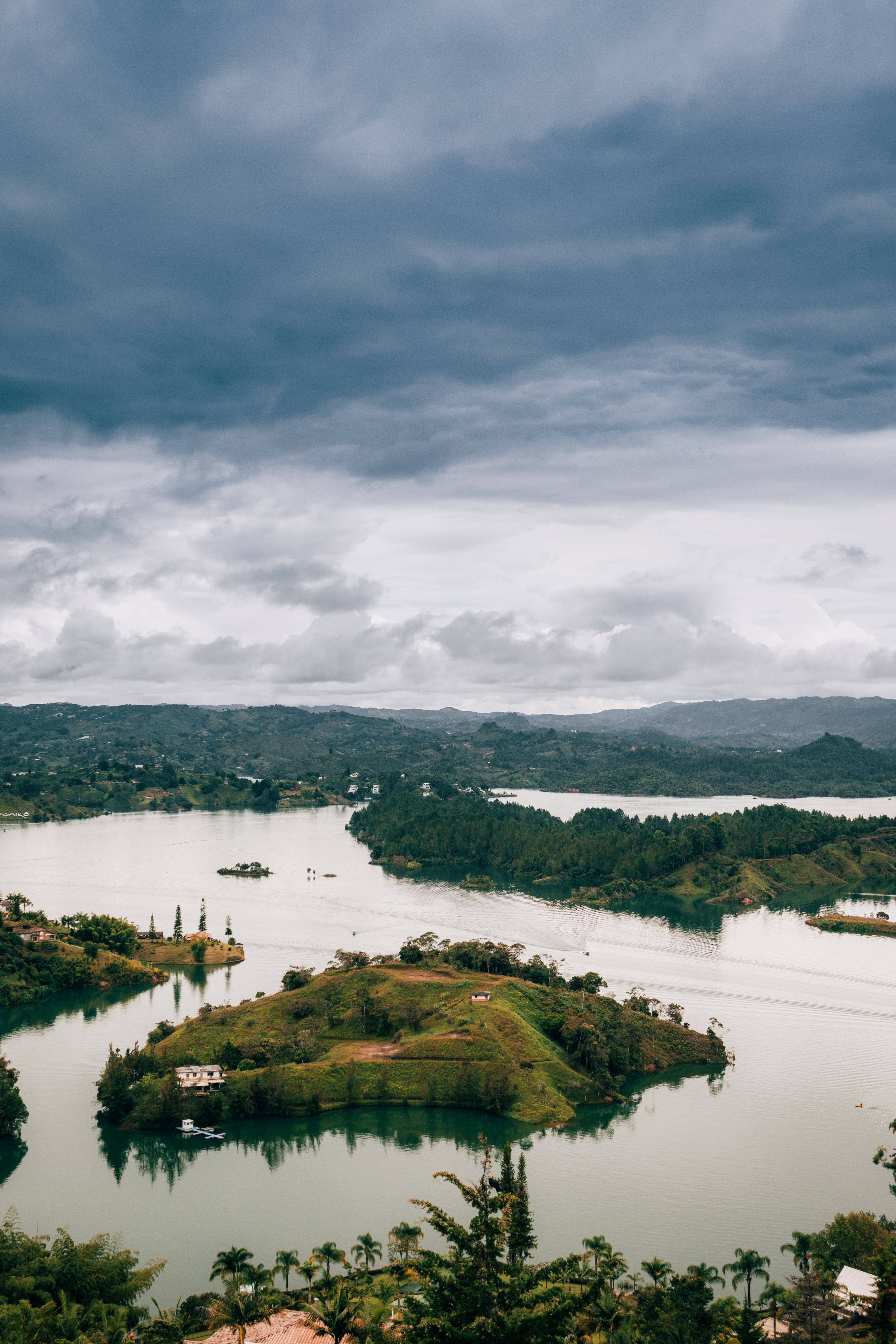Houses on Lake Islands · Free Stock Photo