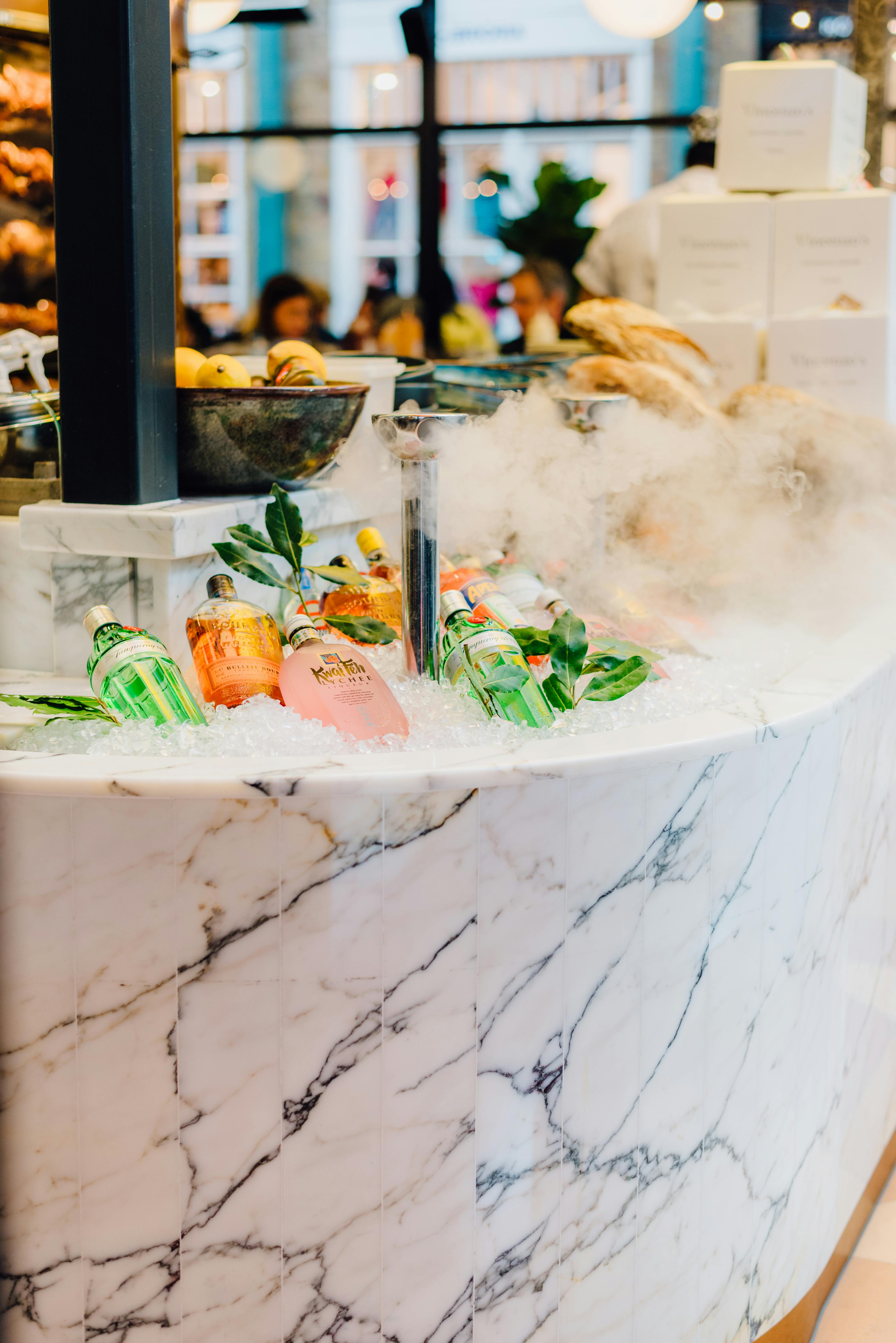 Foto gratuita di #interno, acqua minerale, alimenti, arredamento ...