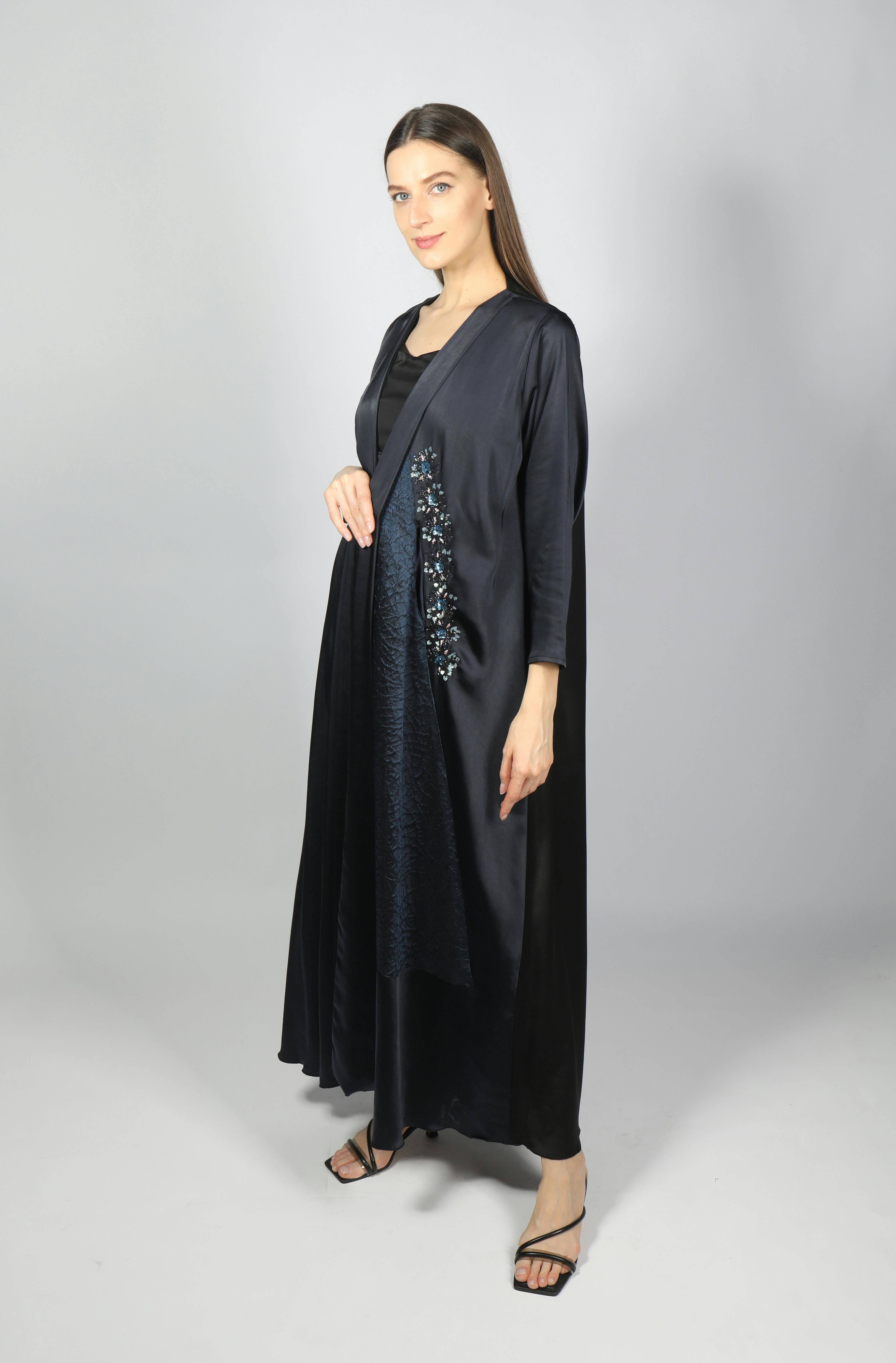 Black Abaya Photos, Download The BEST Free Black Abaya Stock Photos ...