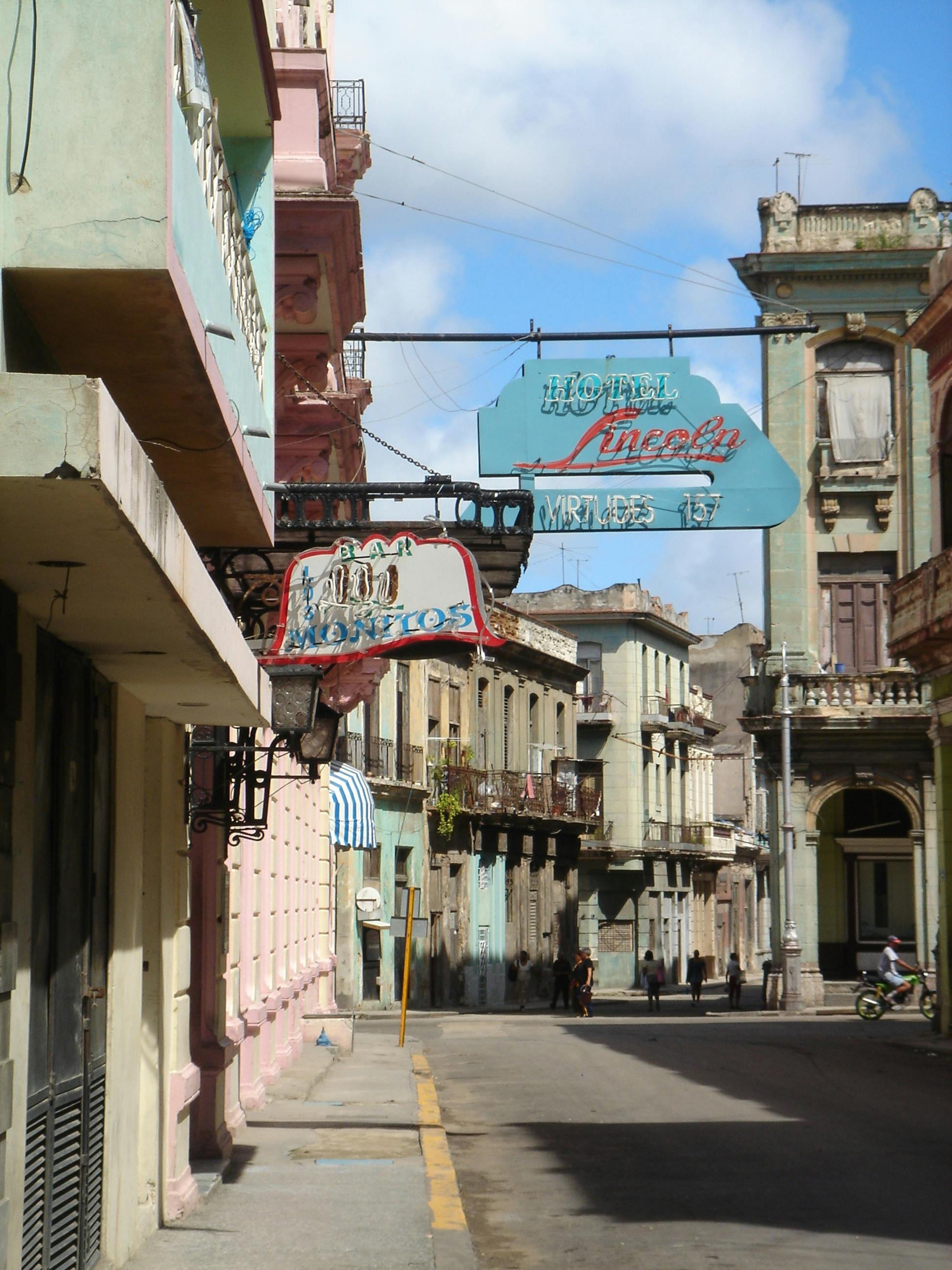 Cuban Signs Photos, Download The BEST Free Cuban Signs Stock Photos ...