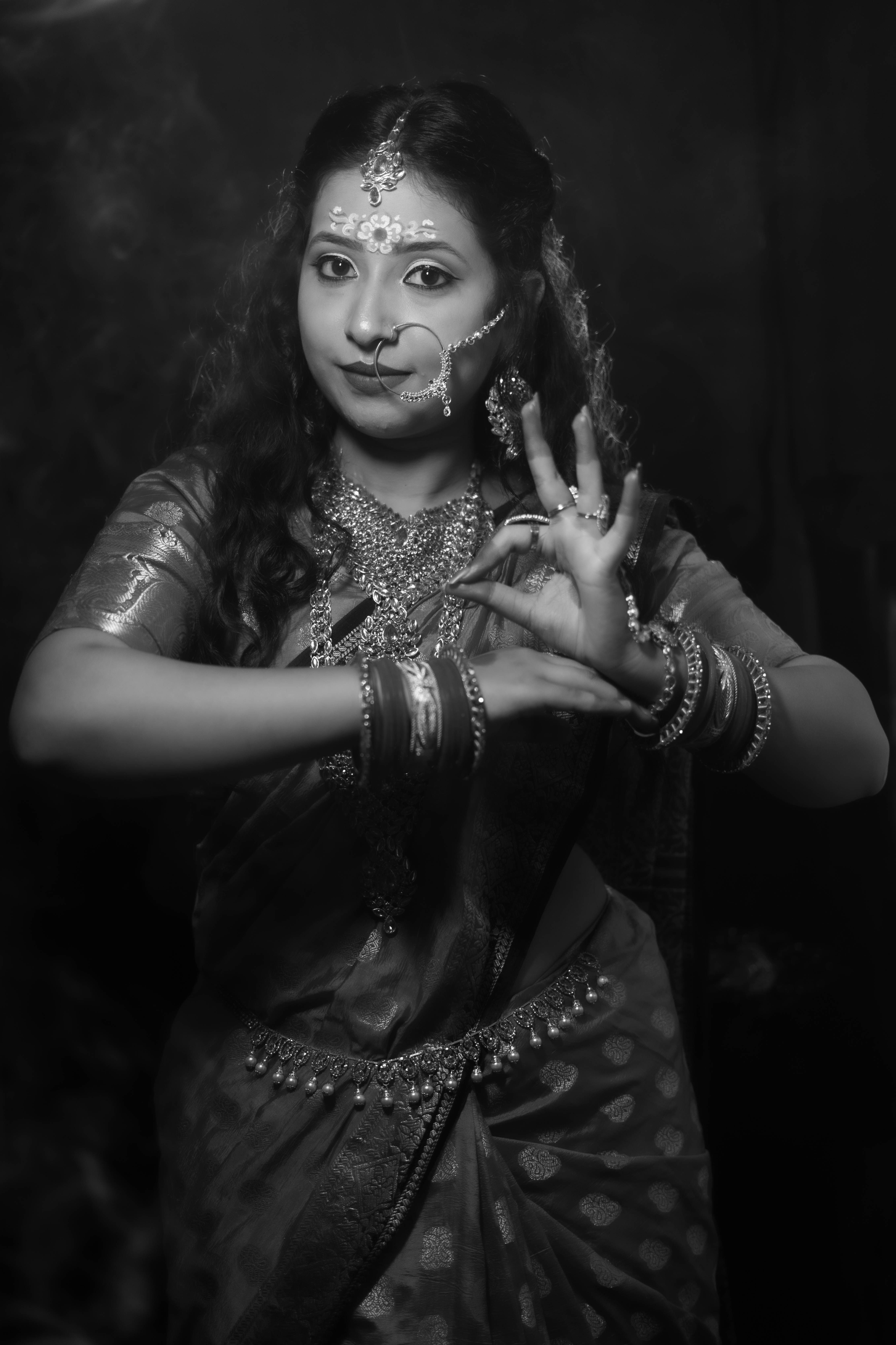 Navari Saree Black Img Photos, Download The BEST Free Navari Saree ...