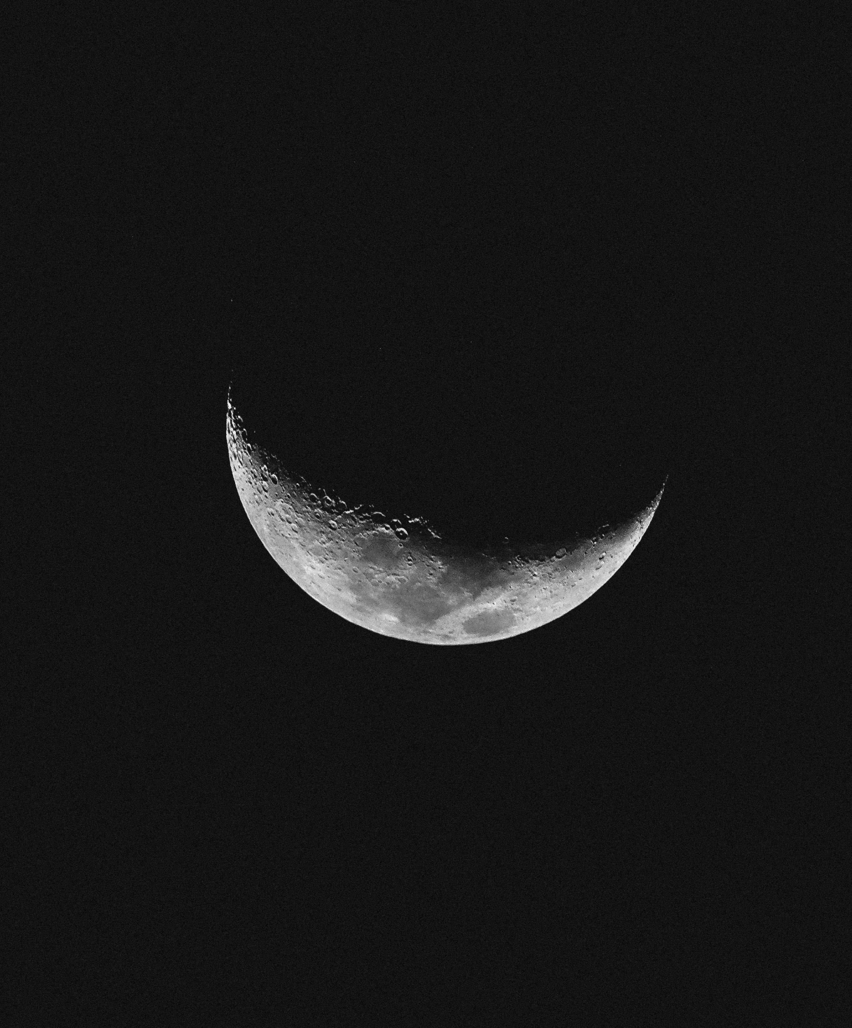 A Crescent Moon in the Dark Sky · Free Stock Photo