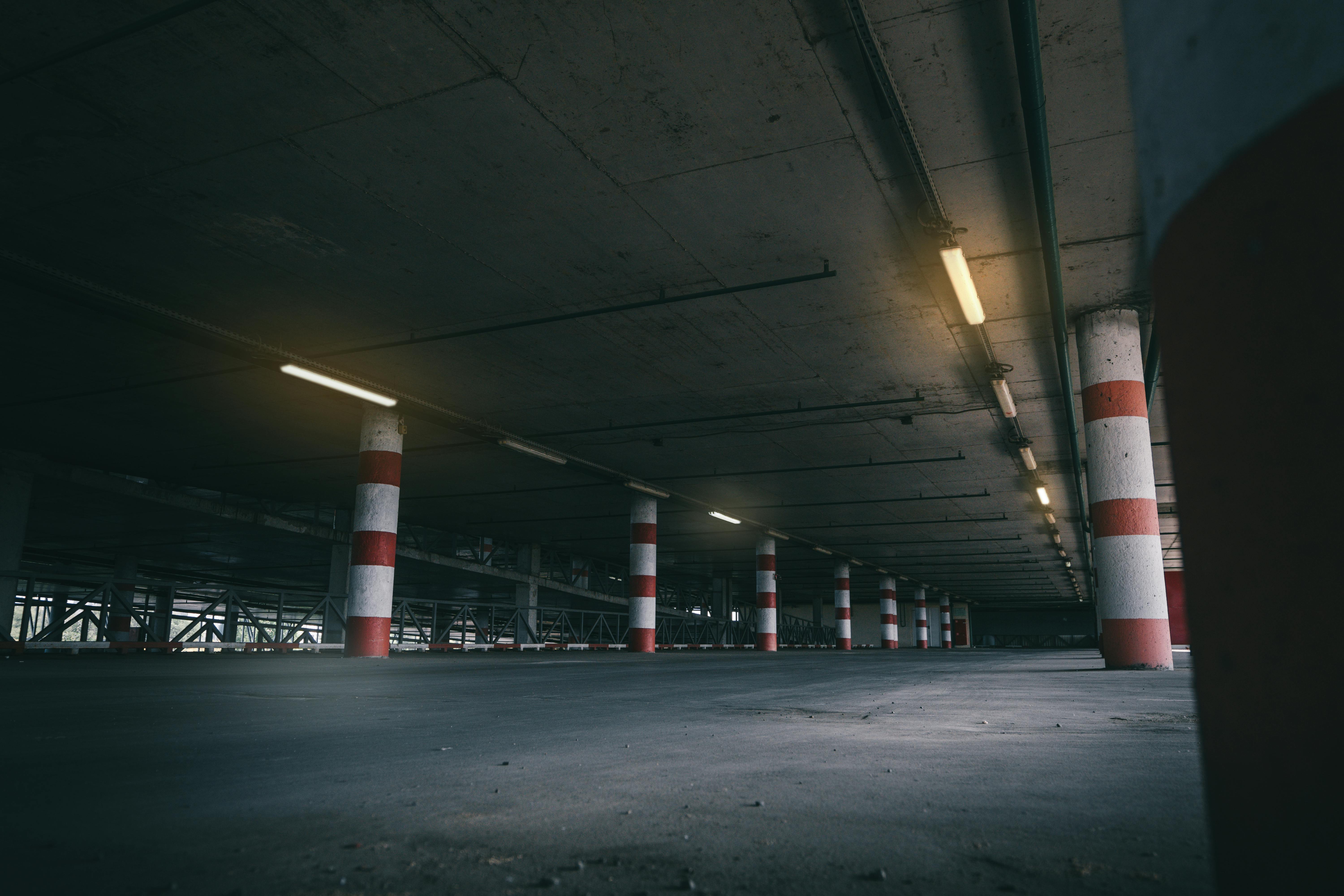 1000+ Beautiful Parking Lot Photos · Pexels · Free Stock Photos