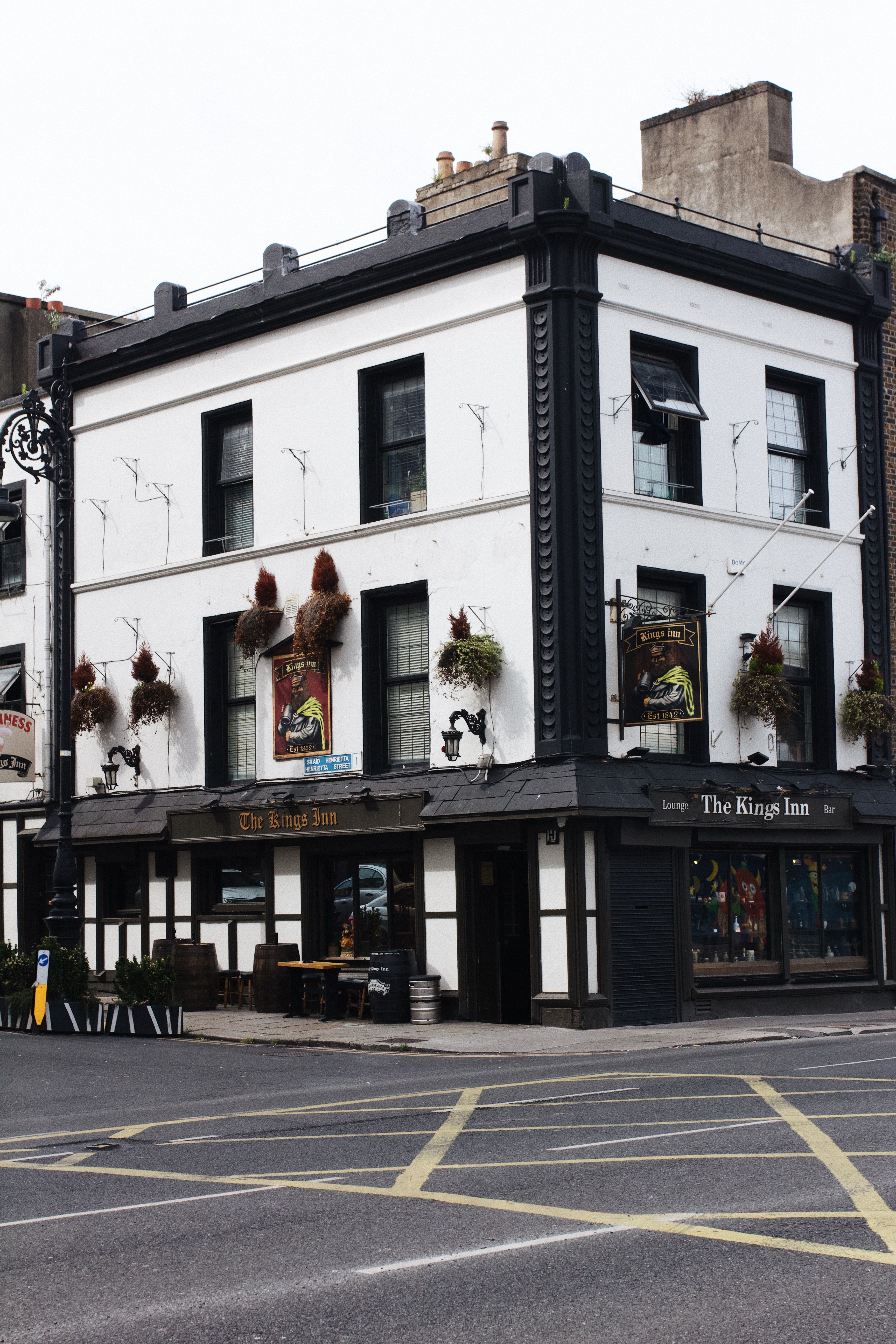 Pub in a Traditional Building in Dublin · Free Stock Photo