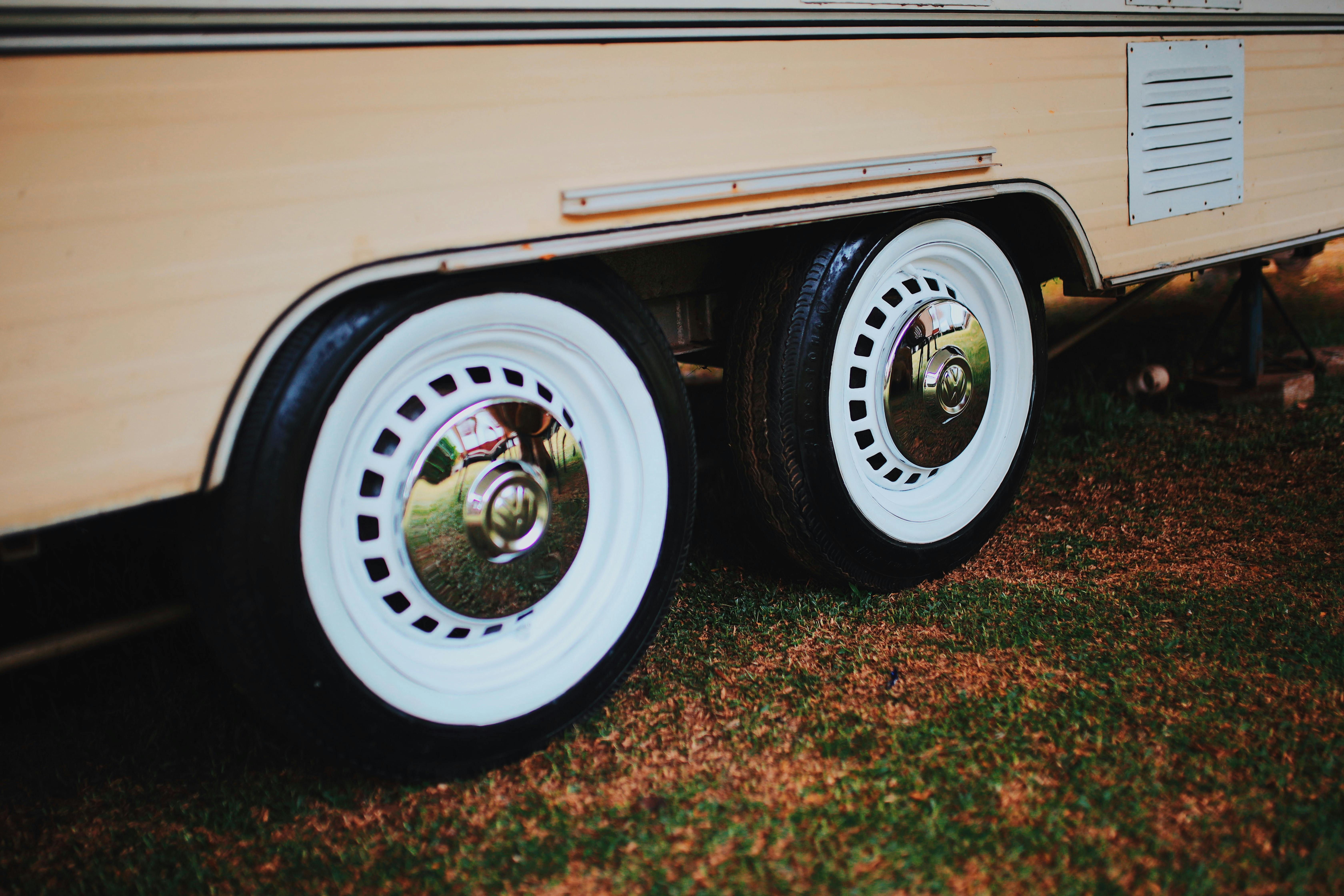 Close-up of Chrome Van Wheels · Free Stock Photo