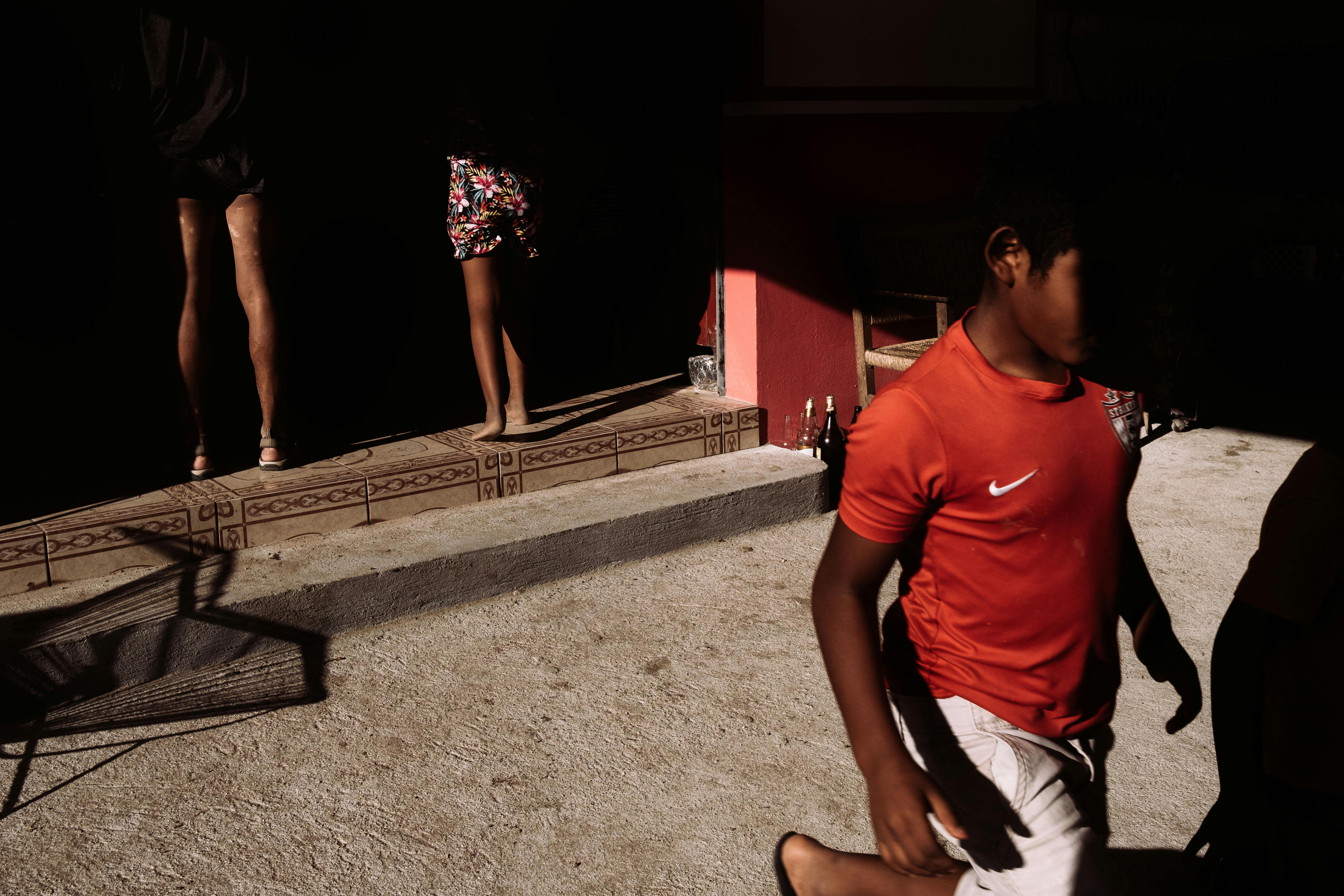 Running In House Photos, Download The BEST Free Running In House Stock ...