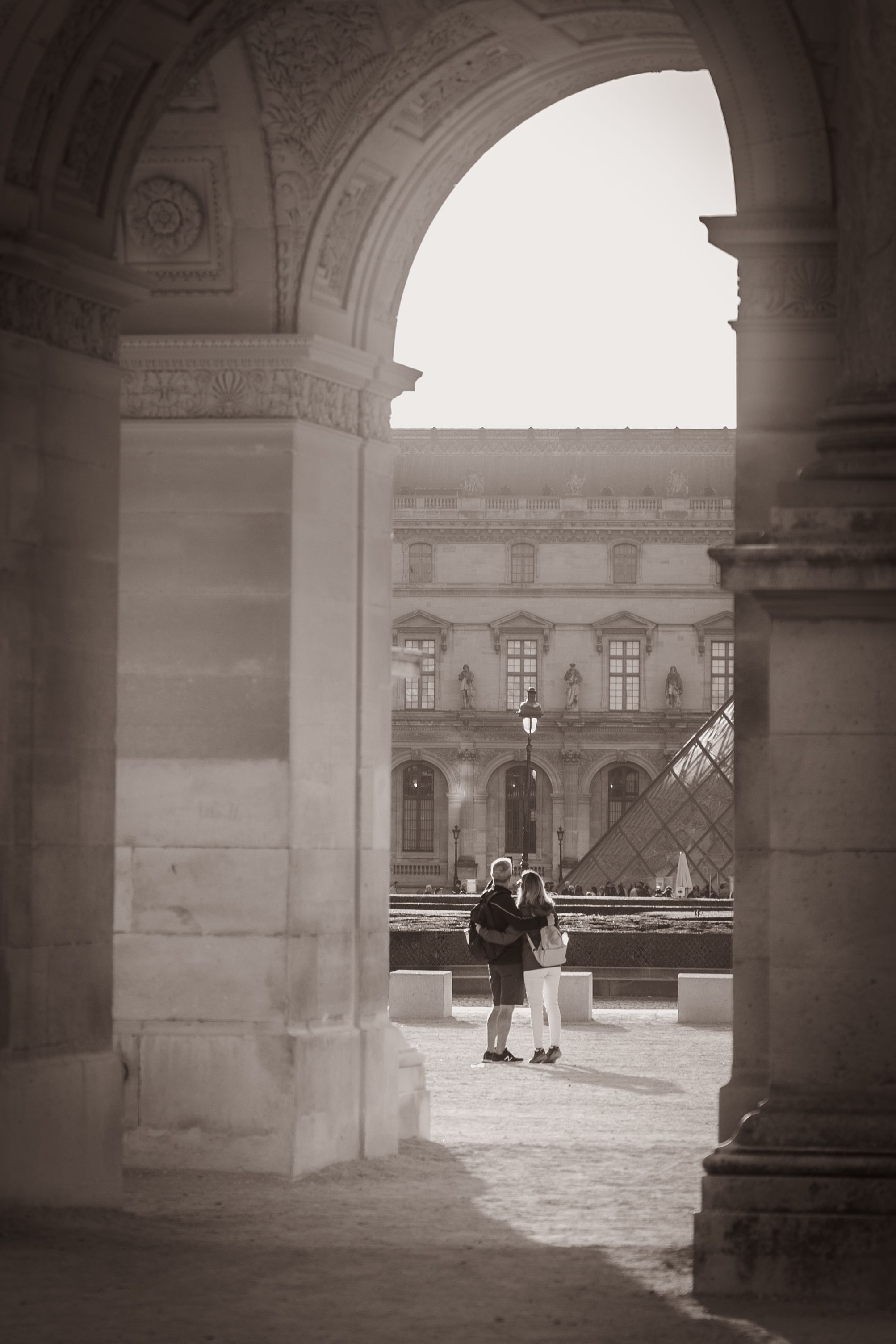 Louvre in Sunlight · Free Stock Photo
