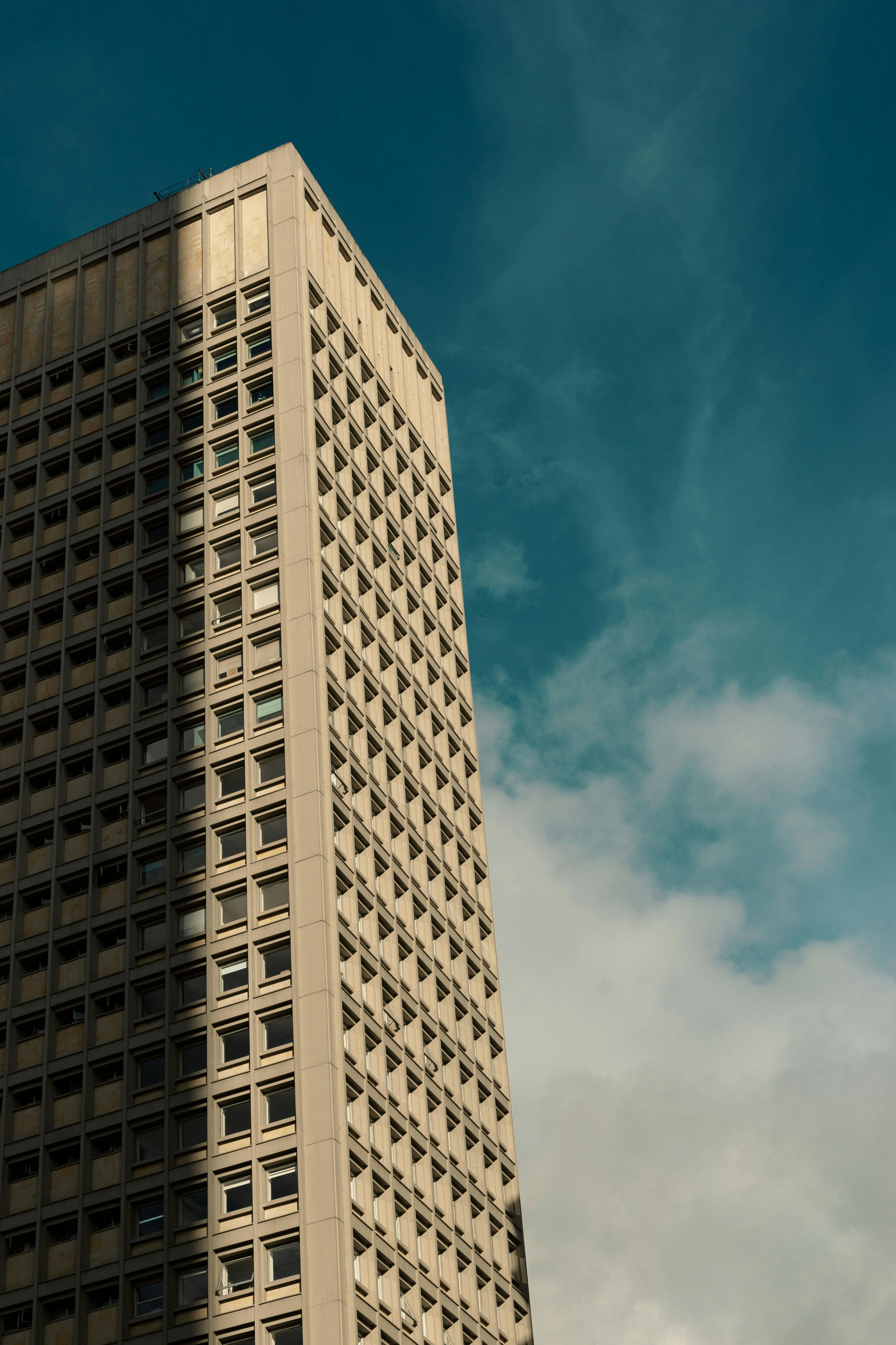 Low Angle Shot of Building · Free Stock Photo