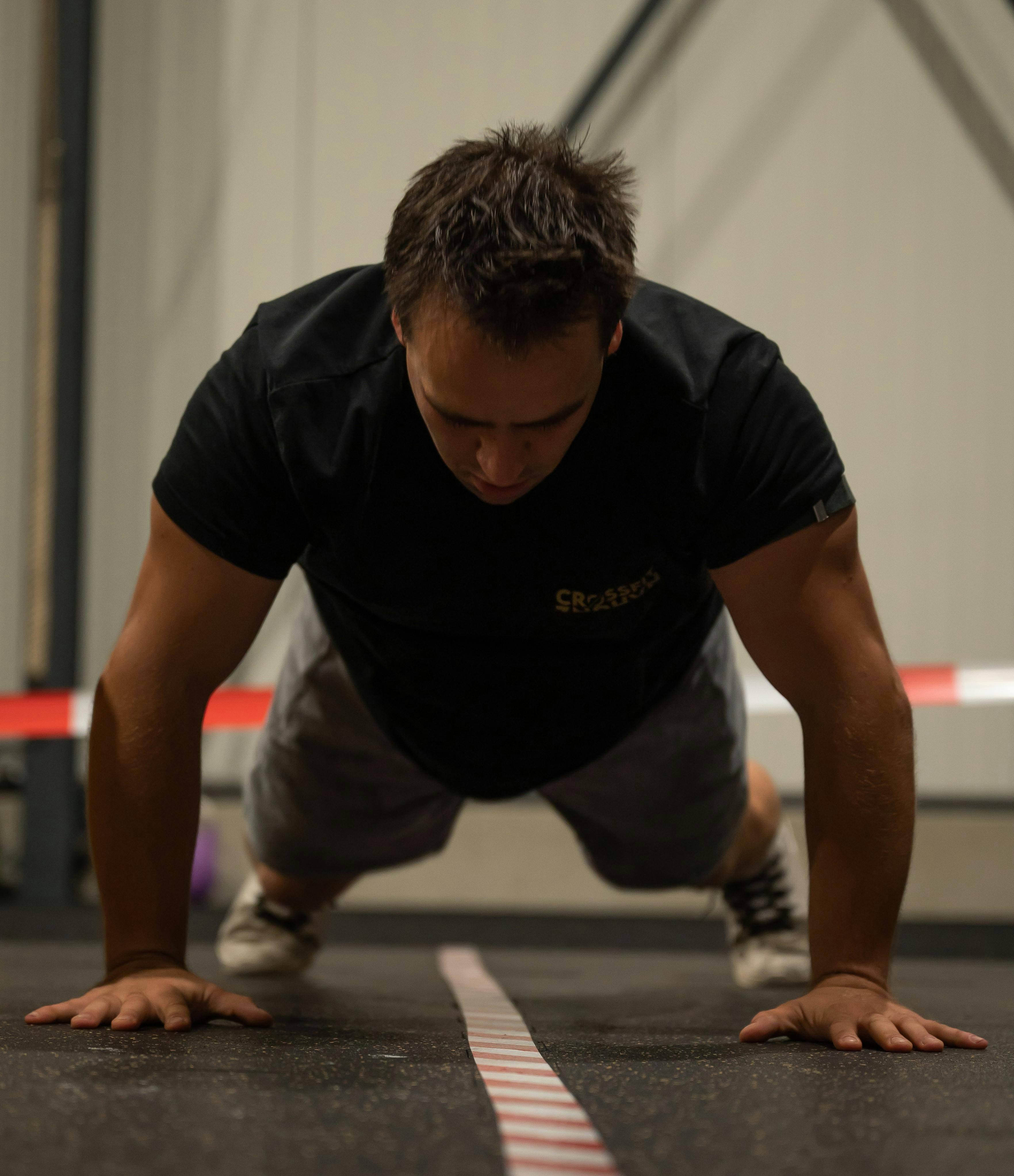 Muscular Man Photos, Download The BEST Free Muscular Man Stock Photos ...