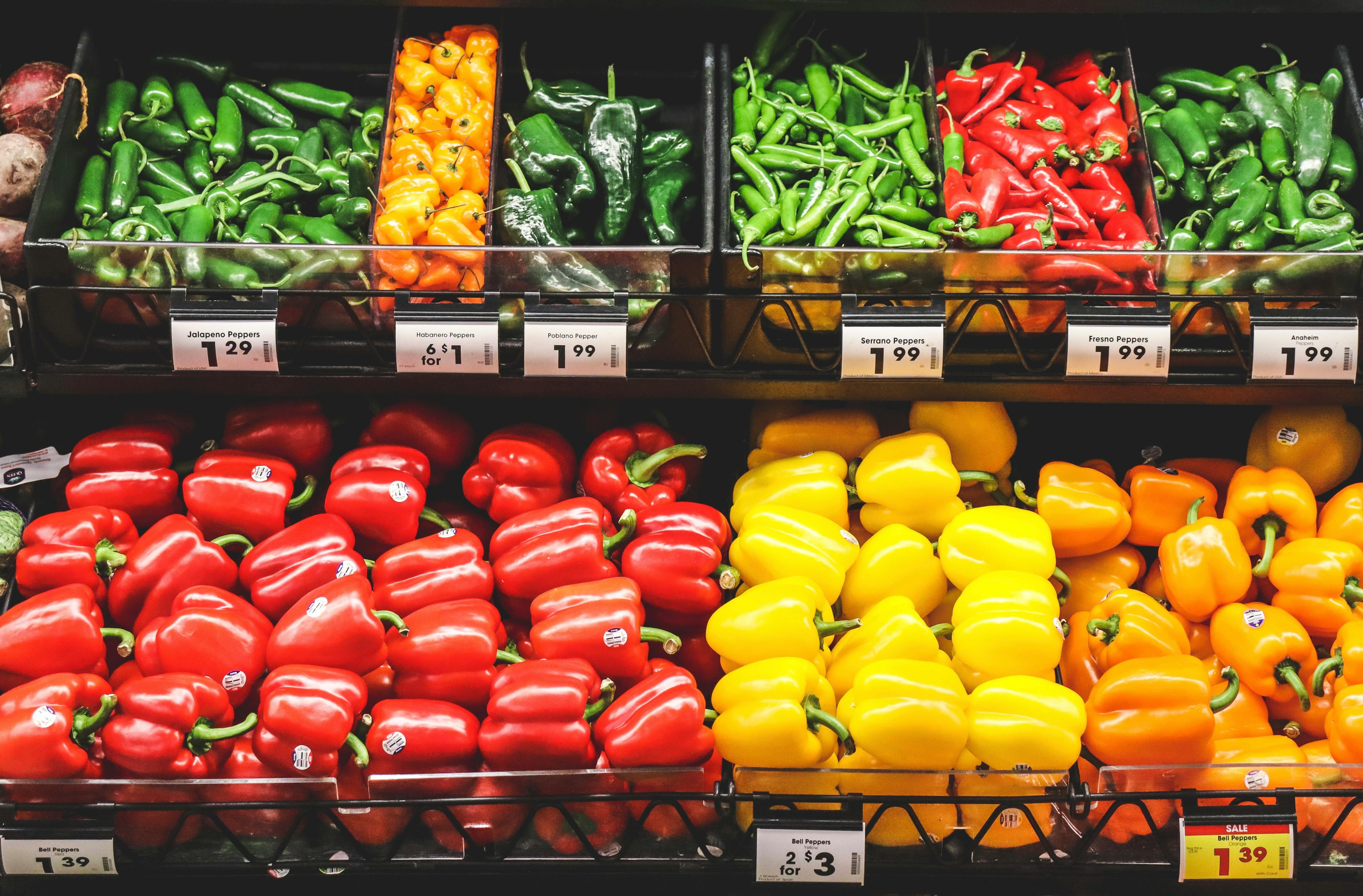 Peppers on Shelves in Supermarket · Free Stock Photo