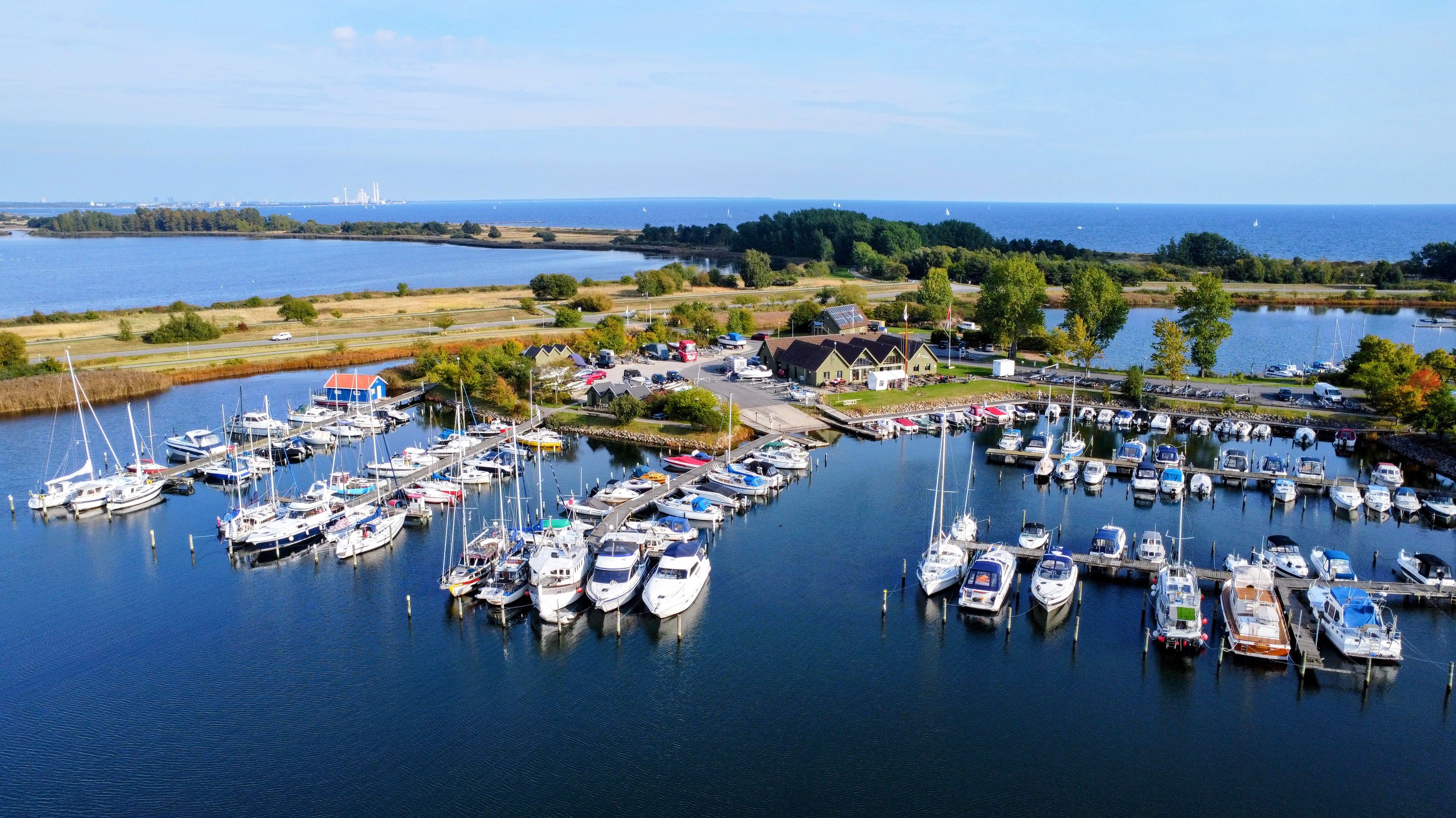 Sailboats in Marina on Lakeshore · Free Stock Photo