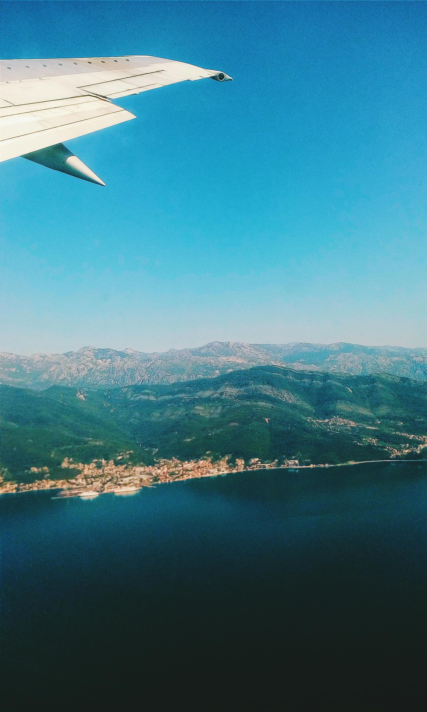 Flight Trails Photos, Download The BEST Free Flight Trails Stock Photos ...