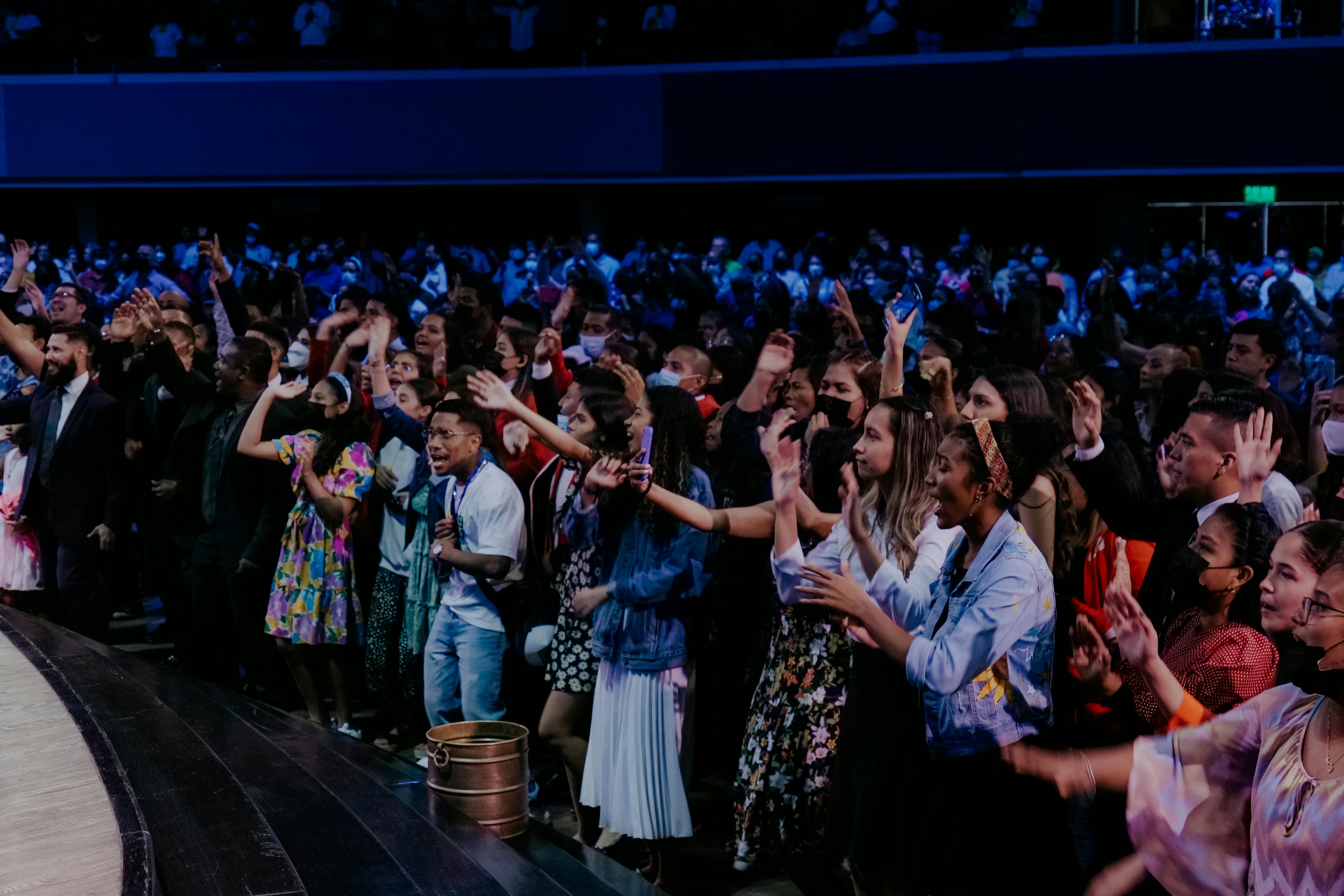 Auditorium Crowd Photos, Download The BEST Free Auditorium Crowd Stock ...