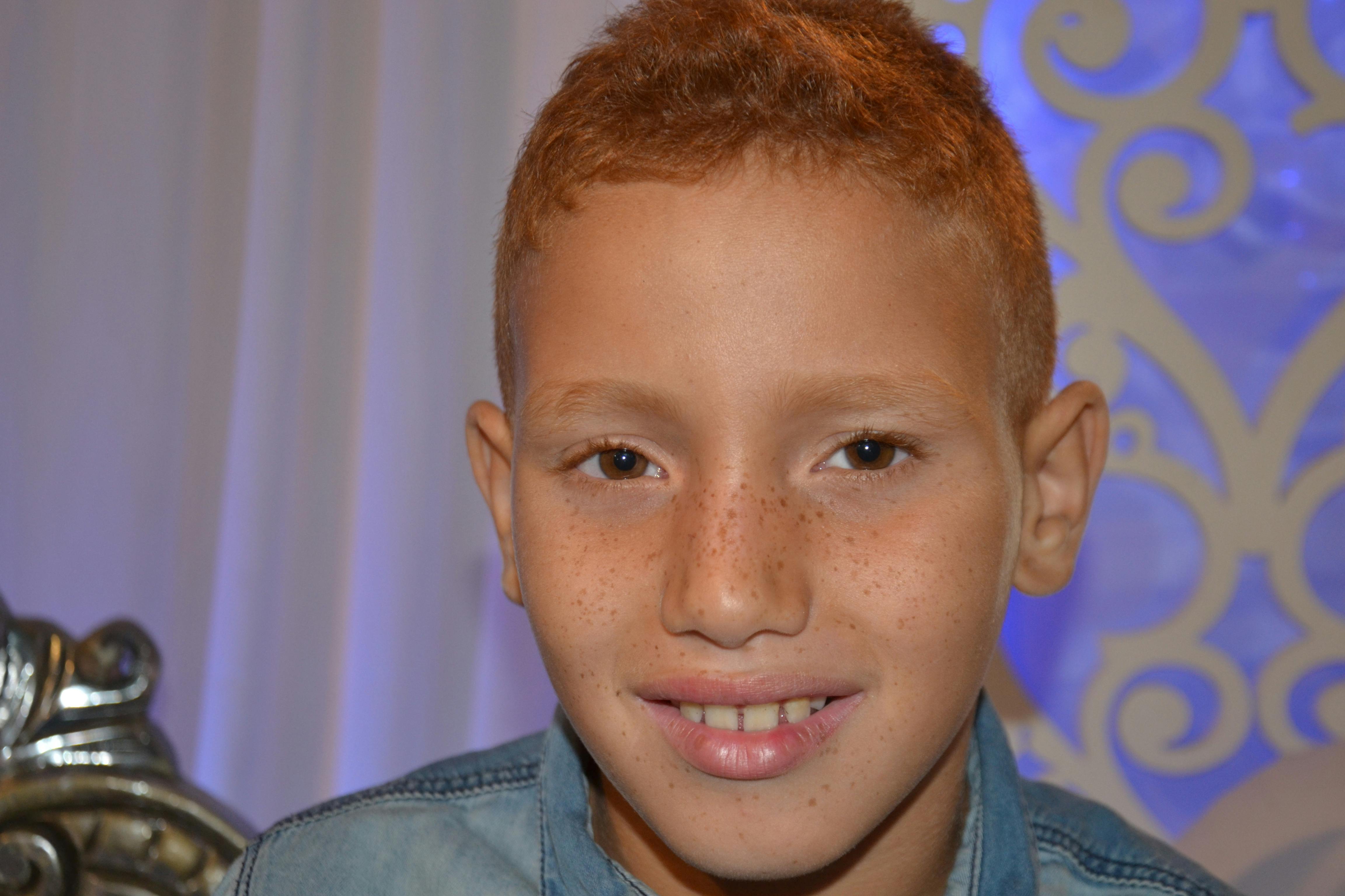 Free stock photo of brothers