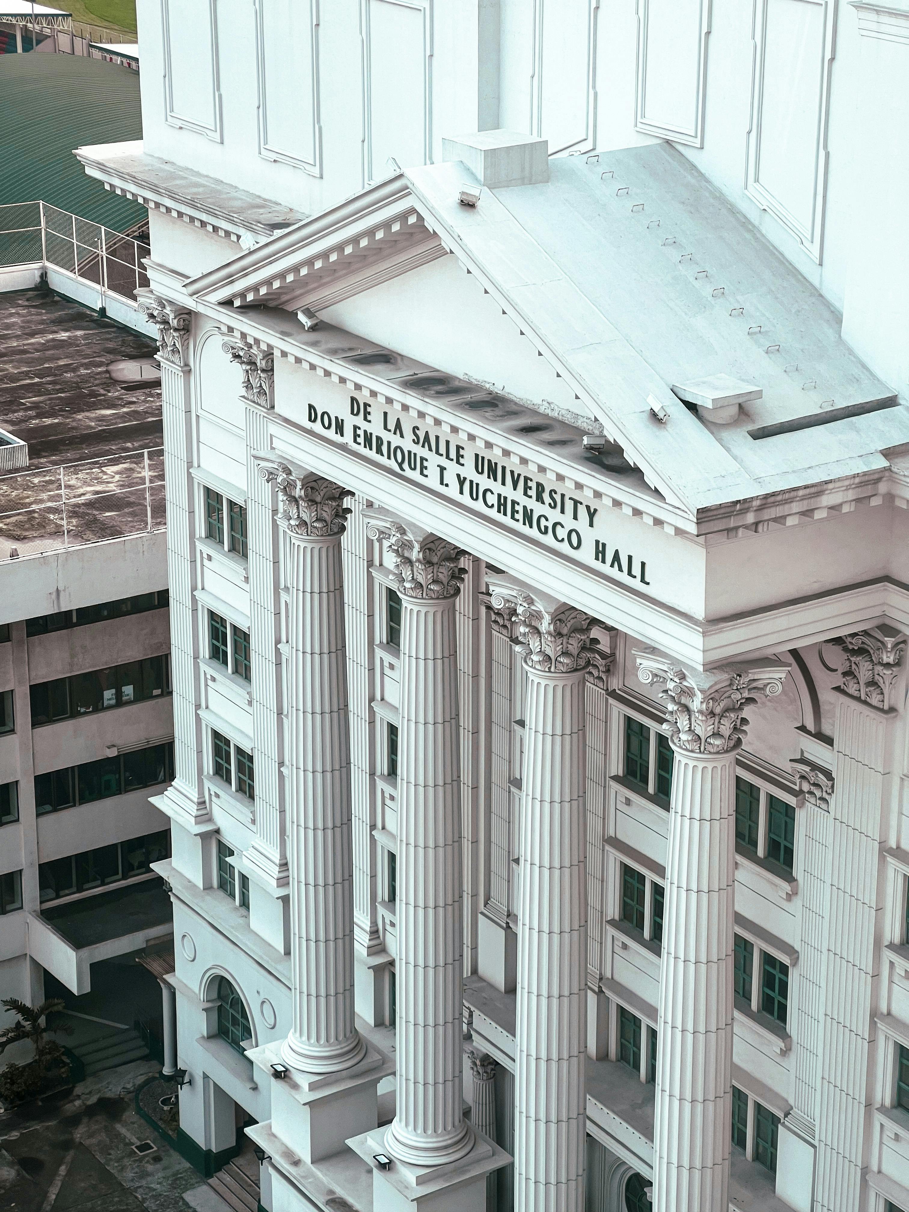 Facade of De La Salle University in Manila, Philippines · Free Stock Photo