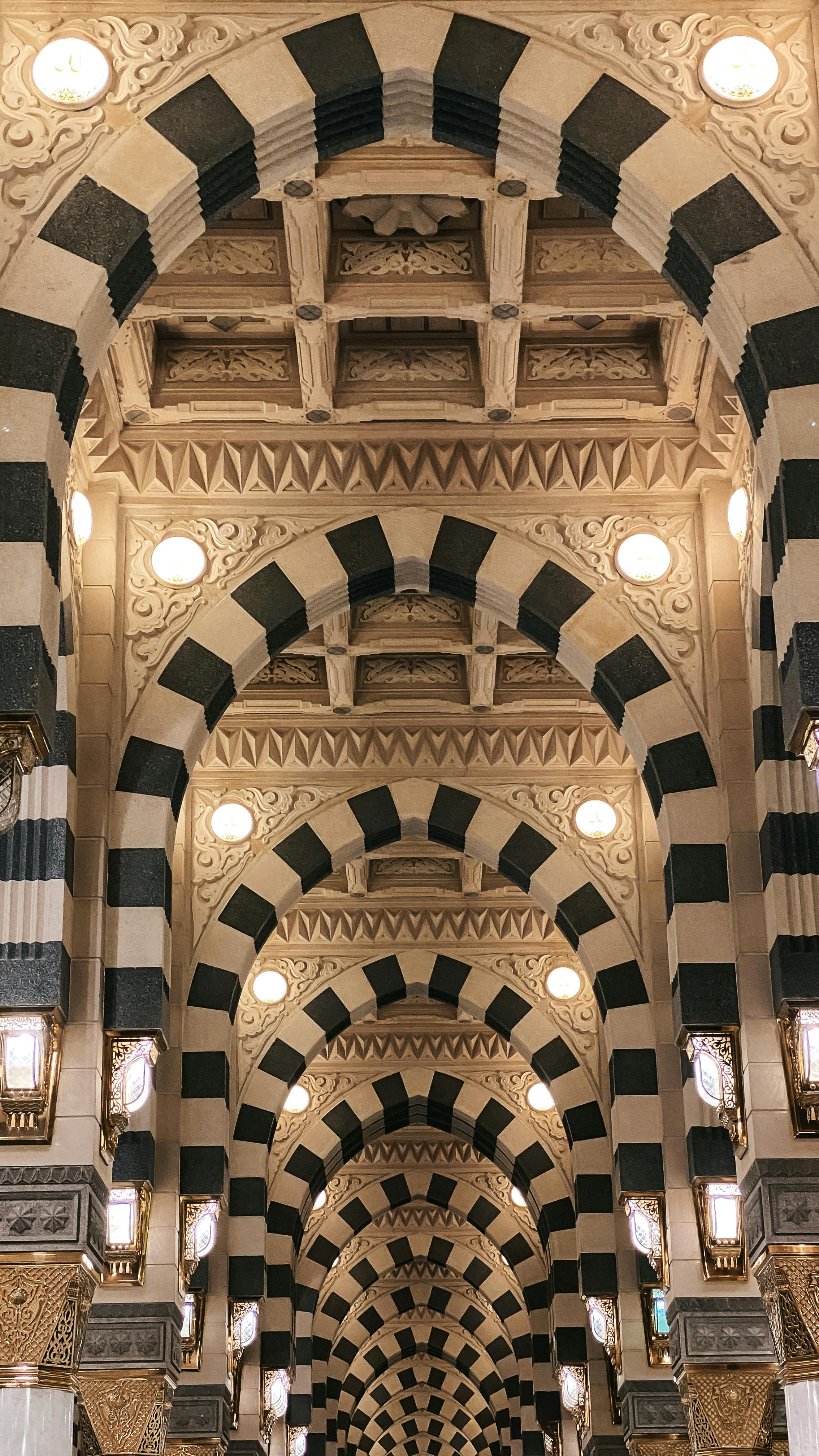 Close-up of Arches in the Prophets Mosque, Medina, Saudi Arabia · Free ...