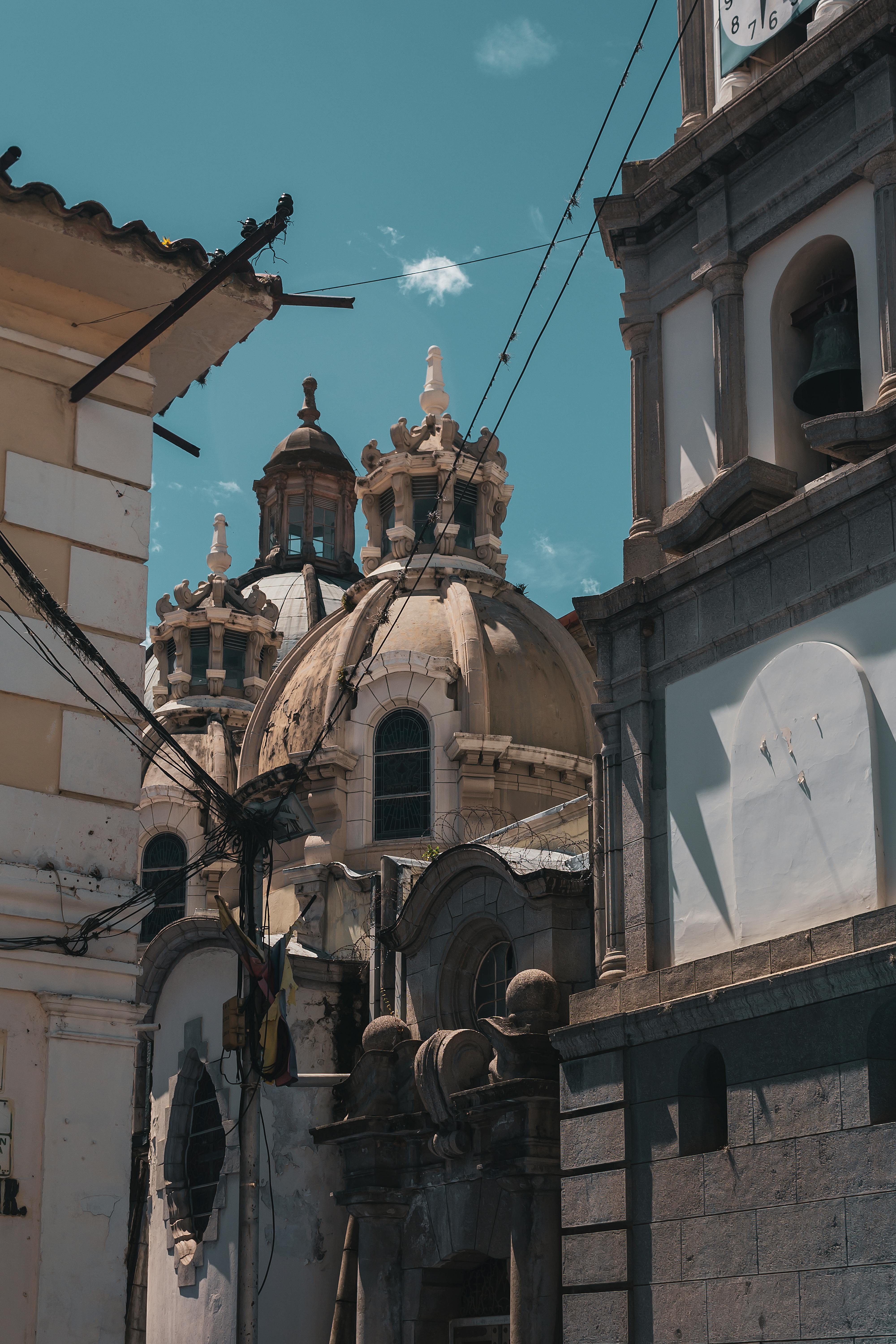 Buildings on City Street, Cathedral of Merida, Venezuela · Free Stock Photo