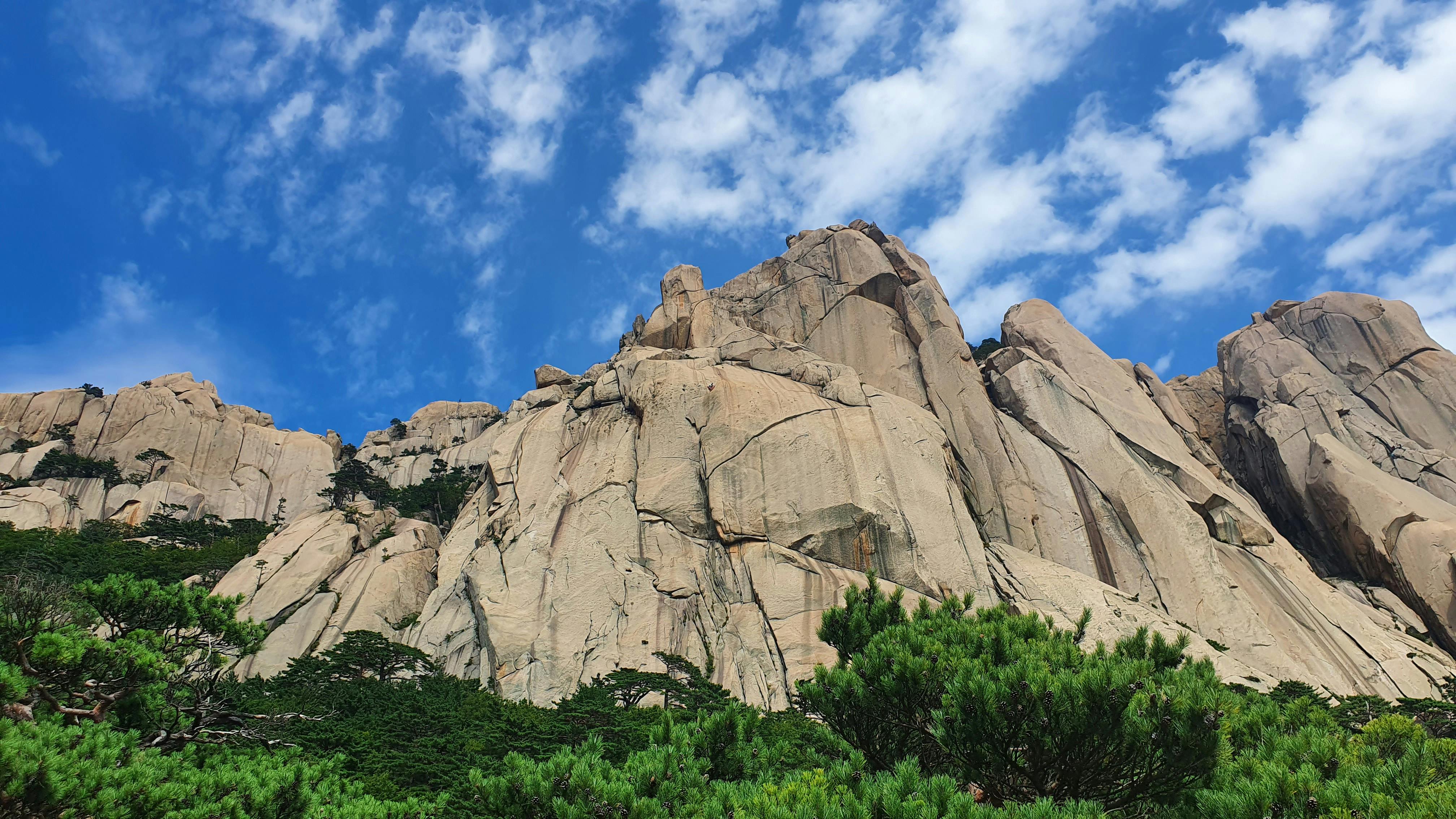 Low Angle Landscape Photos, Download Free Low Angle Landscape Stock ...