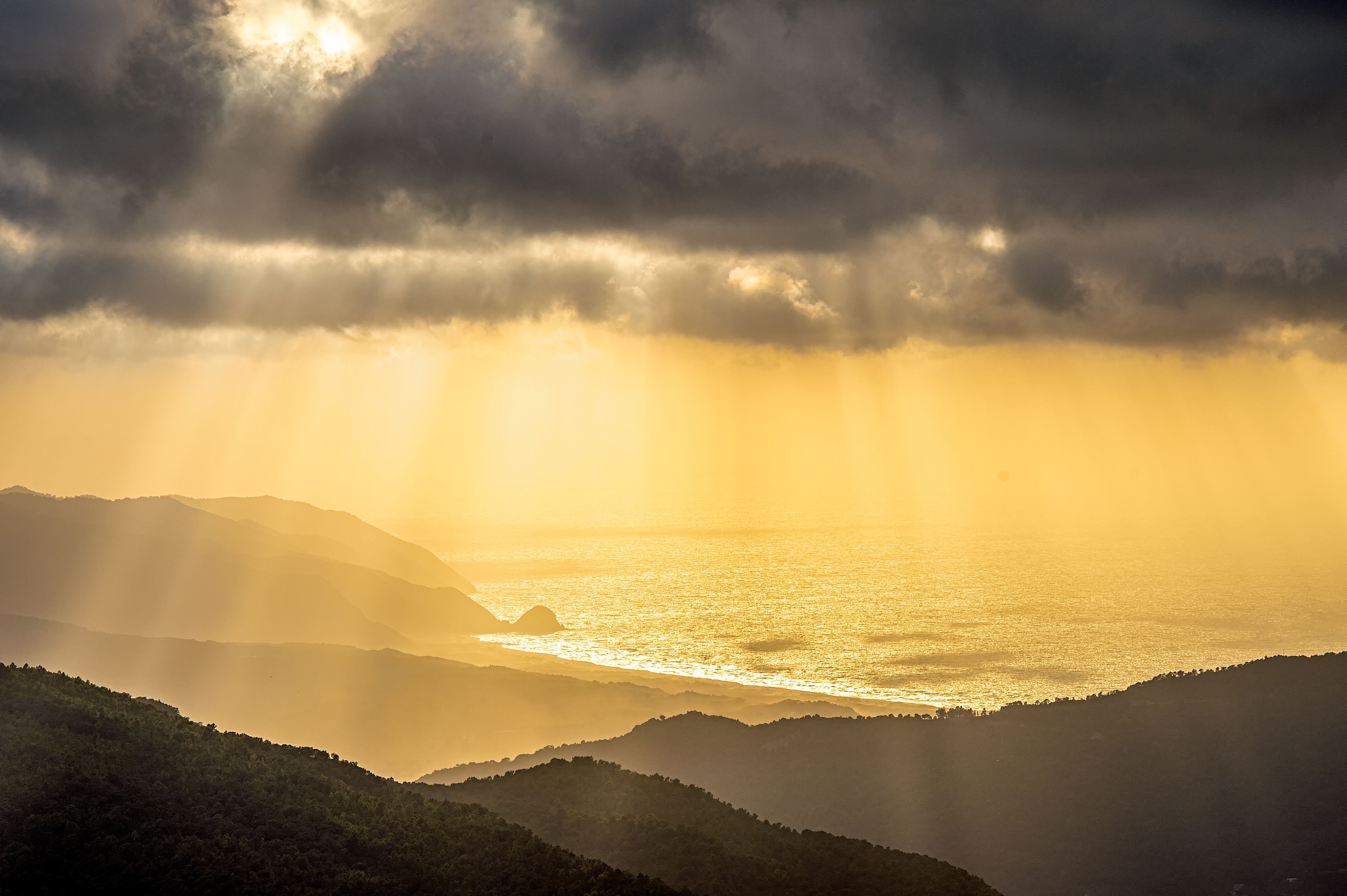 Ocean View During Sunset · Free Stock Photo