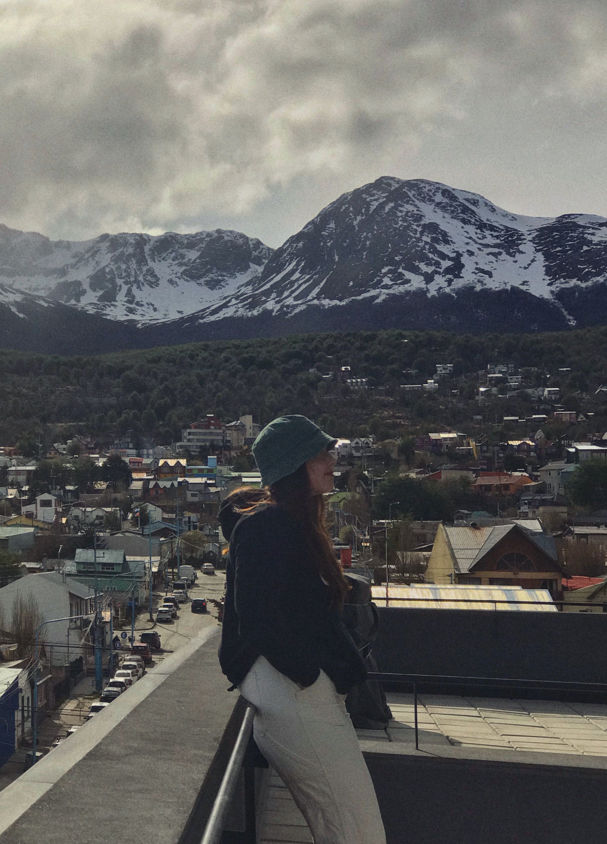 Woman on Roof · Free Stock Photo