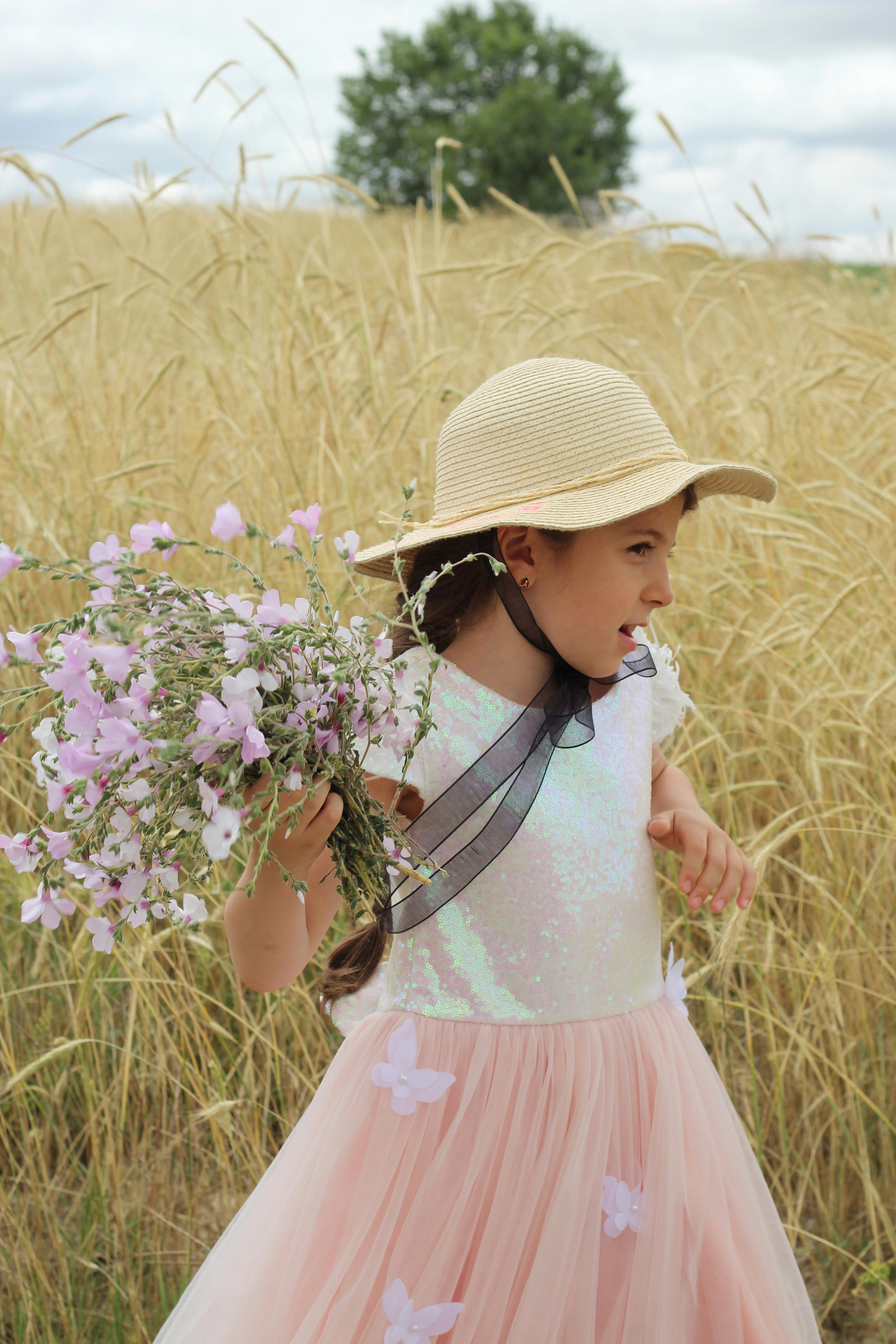 Sun Drawing Sunscreen on Child s Back Photo · Free Stock Photo