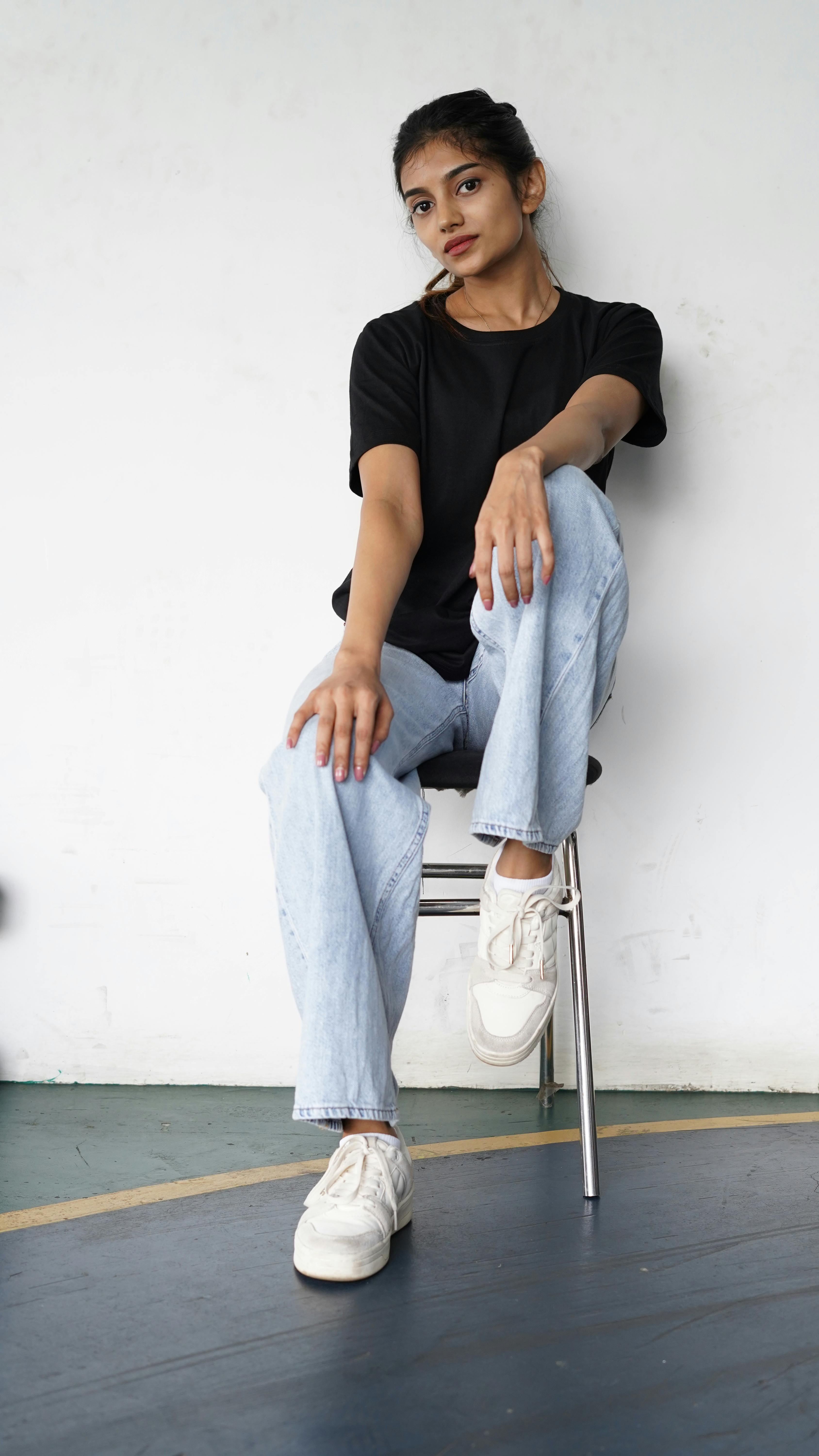 A Women doing Back to Back Pose Together · Free Stock Photo