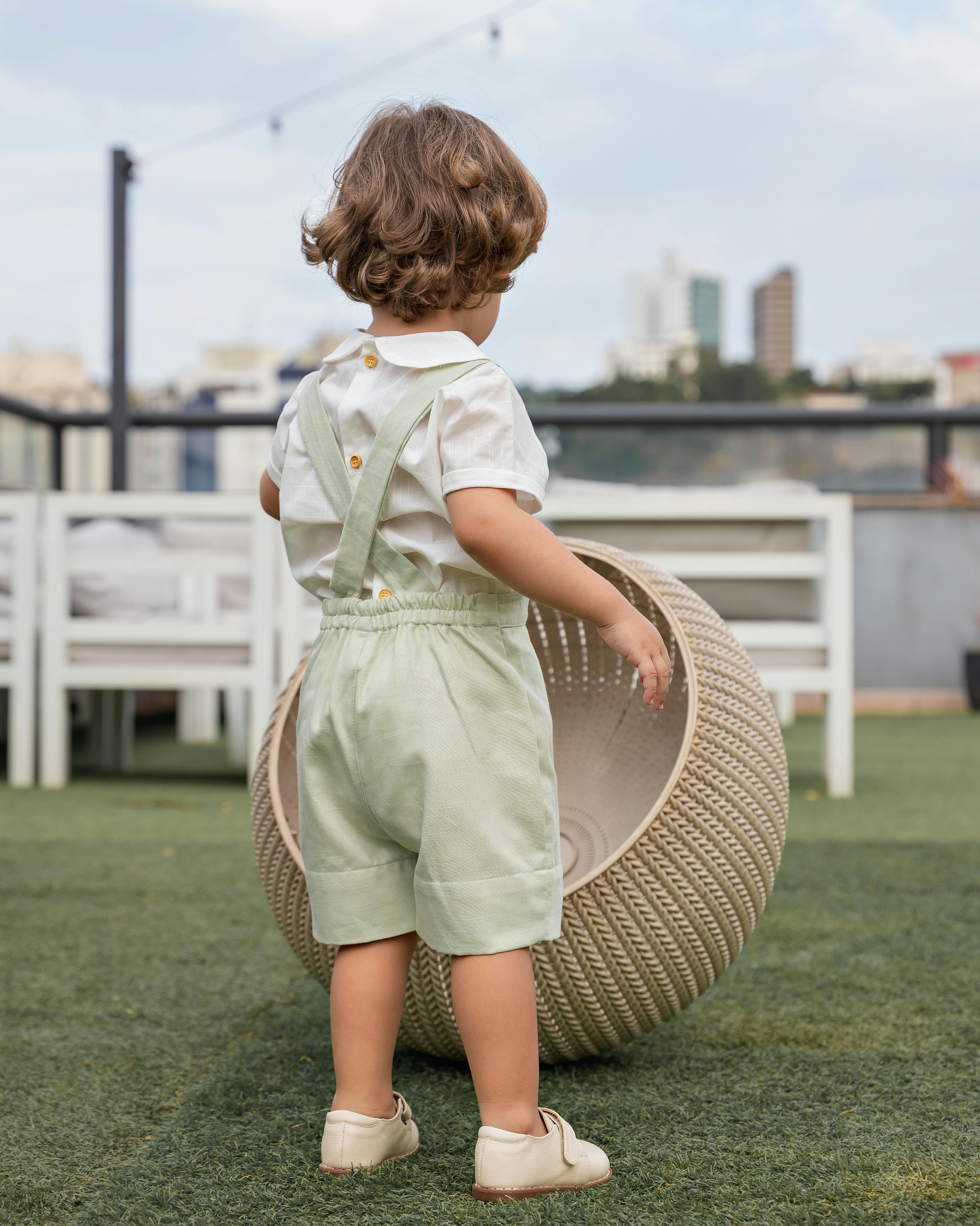 Back View of a Kid · Free Stock Photo