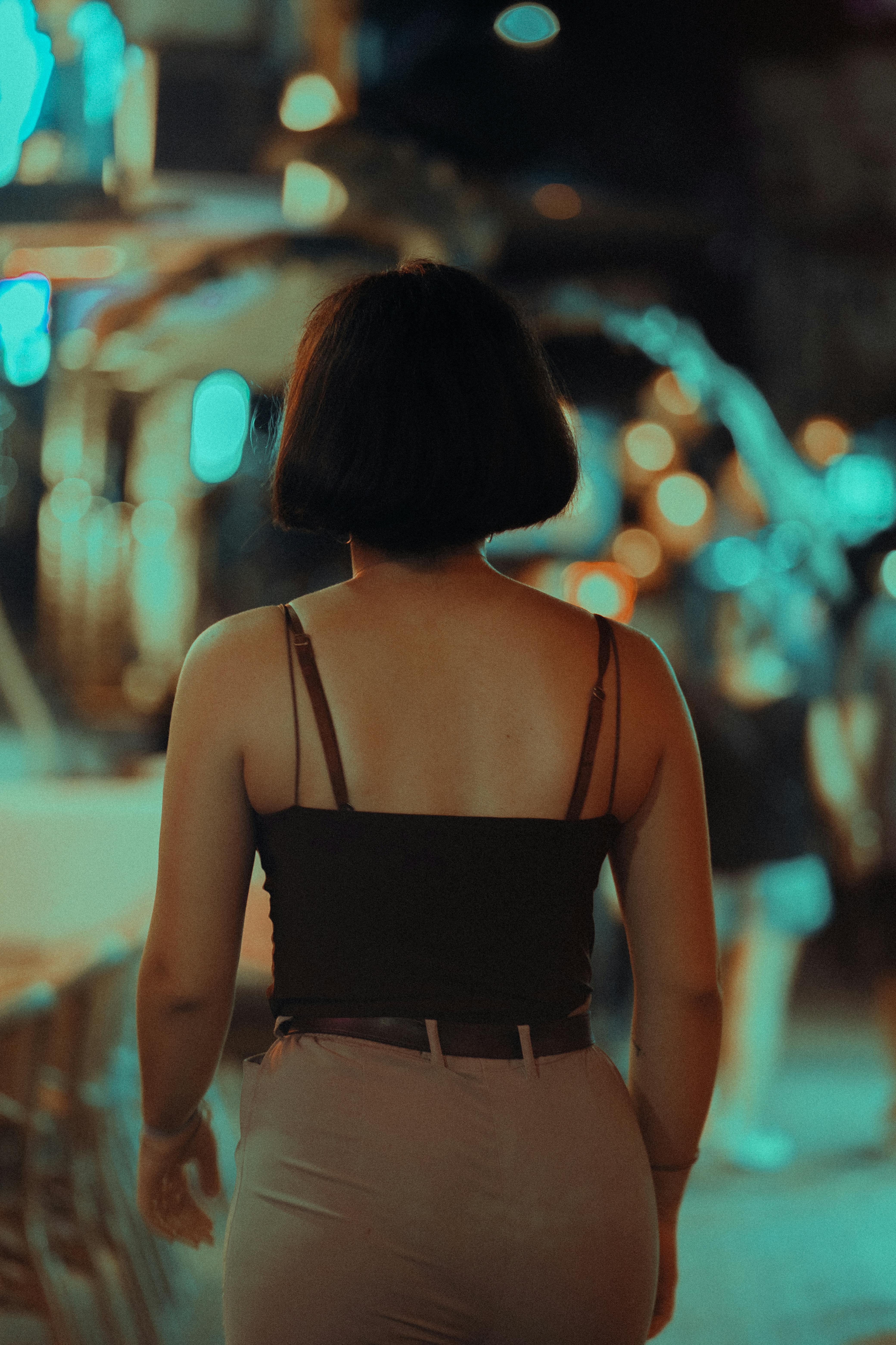 Back of a Woman with Short Hair · Free Stock Photo