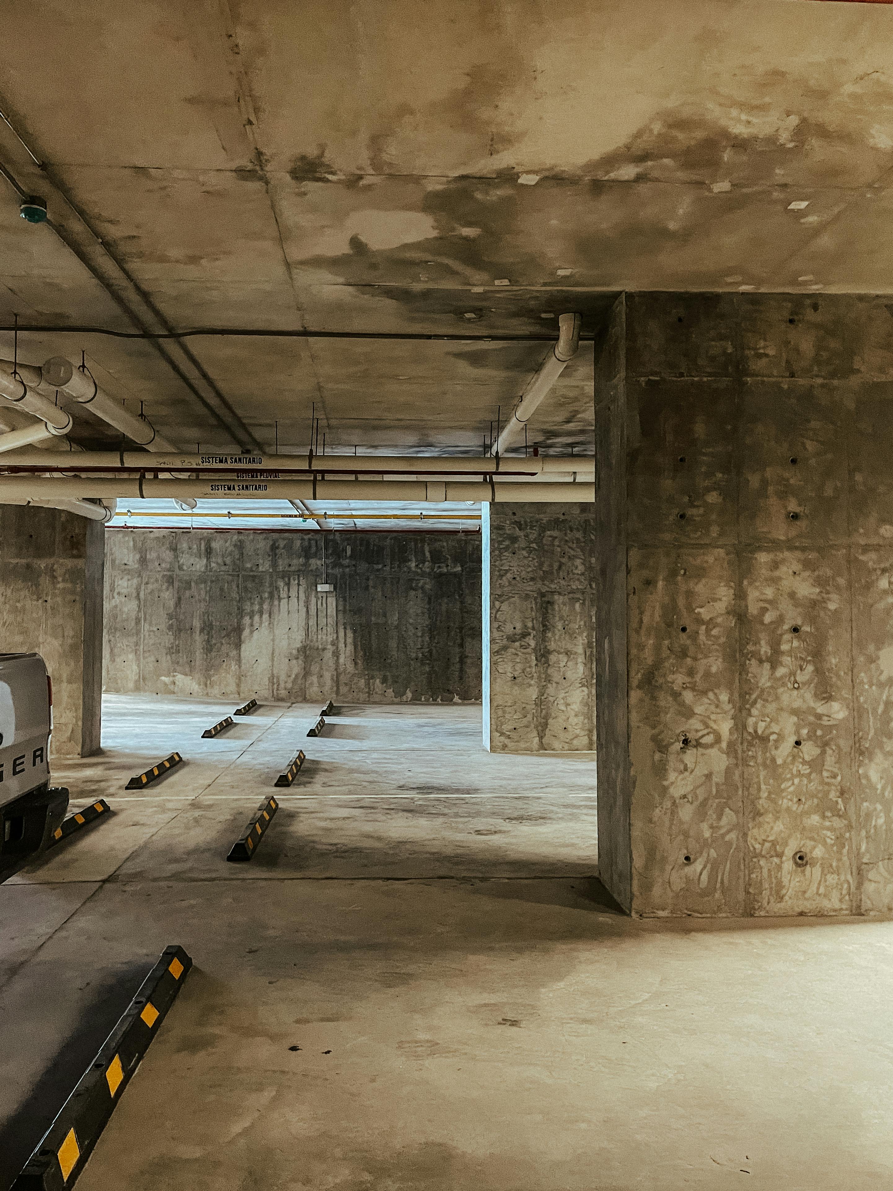 Empty Underground Garage · Free Stock Photo