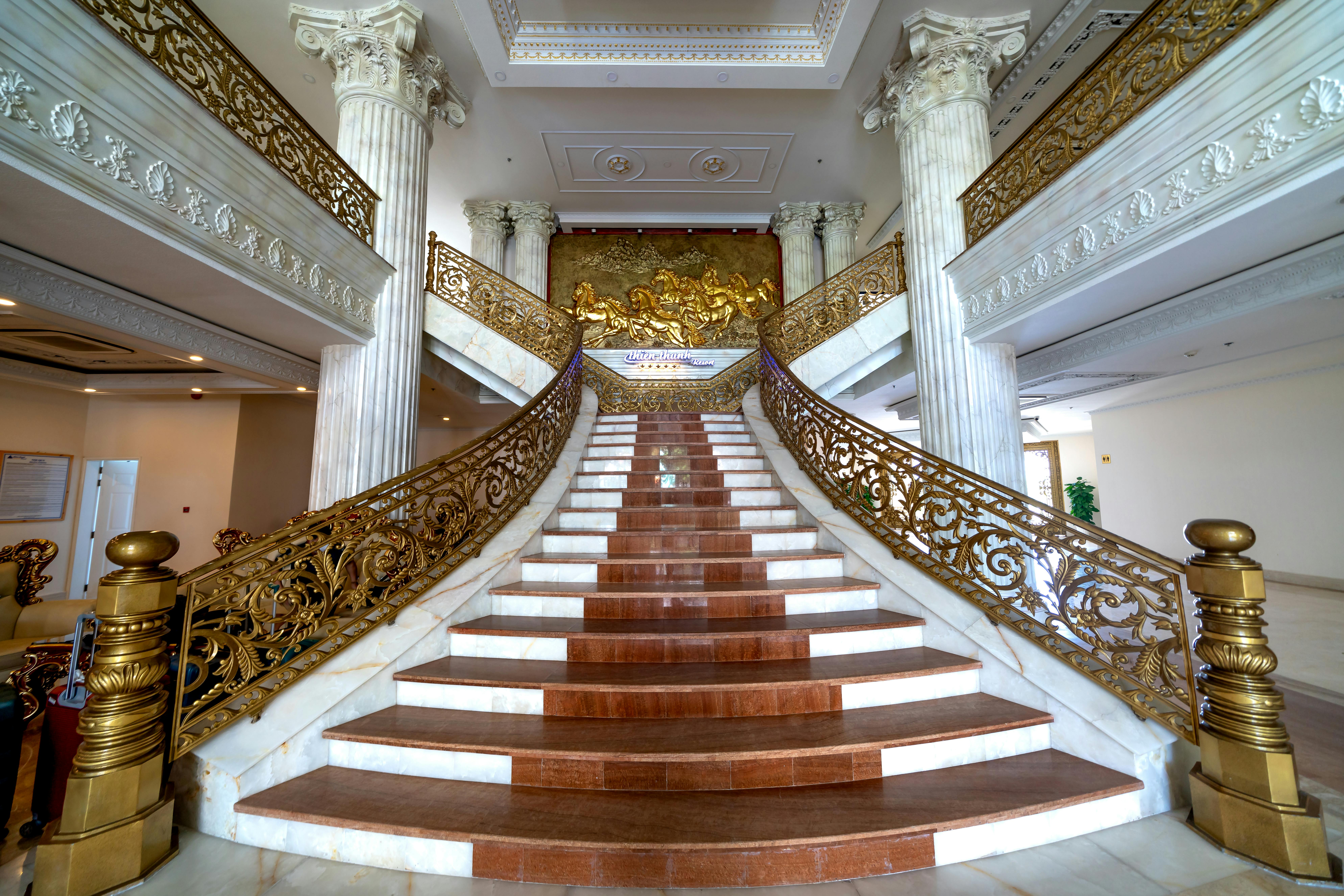 Staircase in a Luxurious Palace · Free Stock Photo
