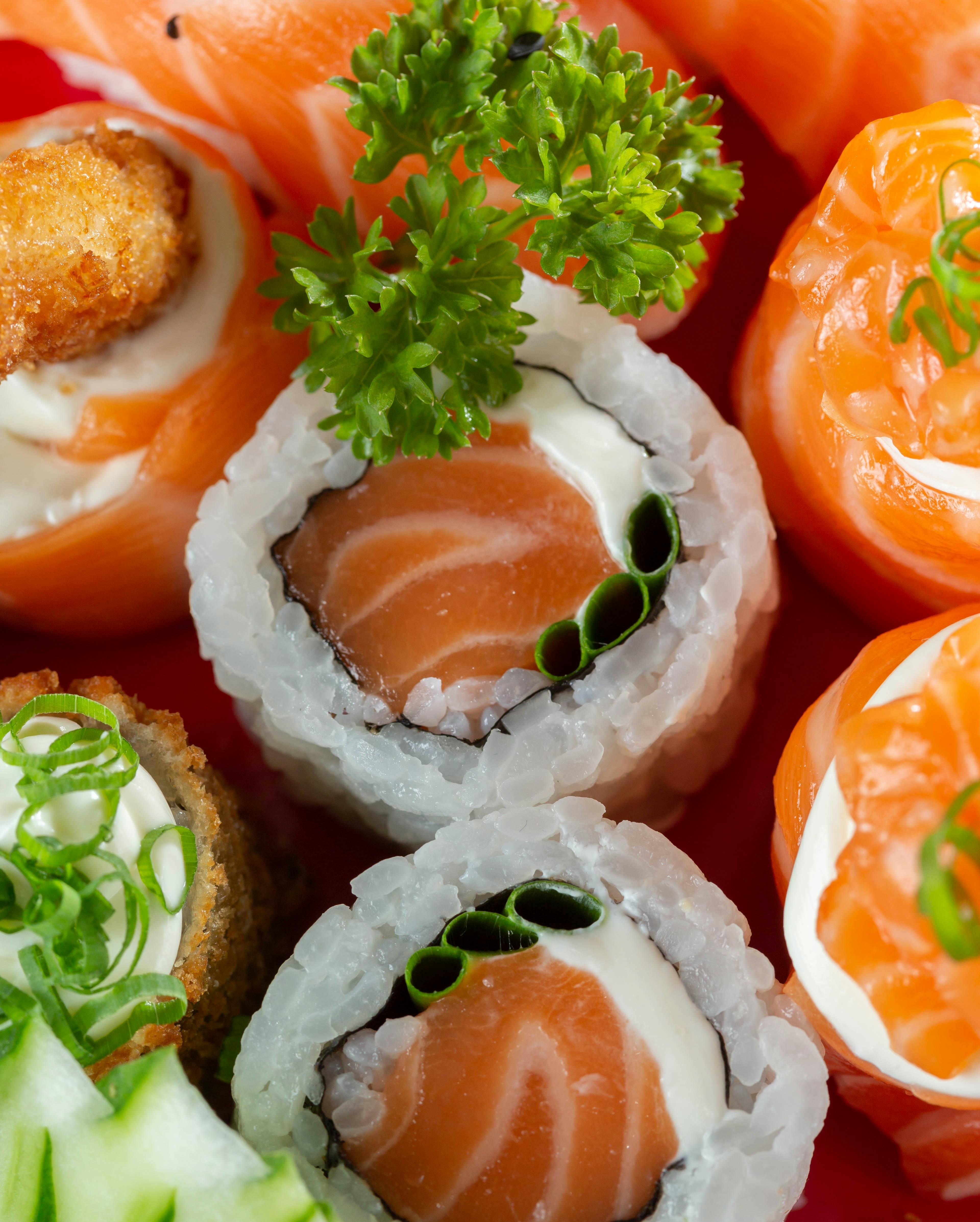 A Close-Up Shot of Sliced Sushi · Free Stock Photo
